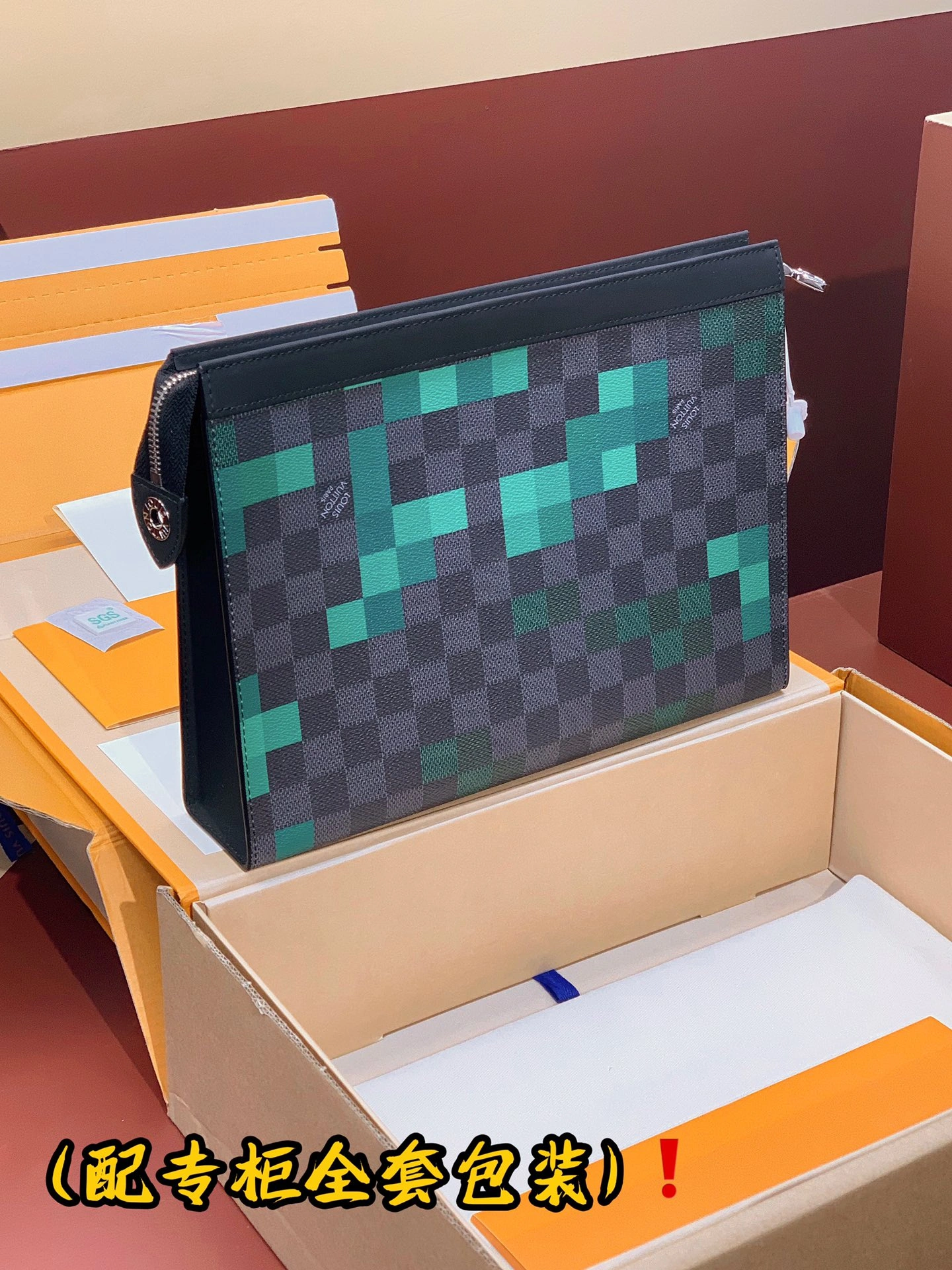 Low-cost Louis Vuitton Clutch Bags