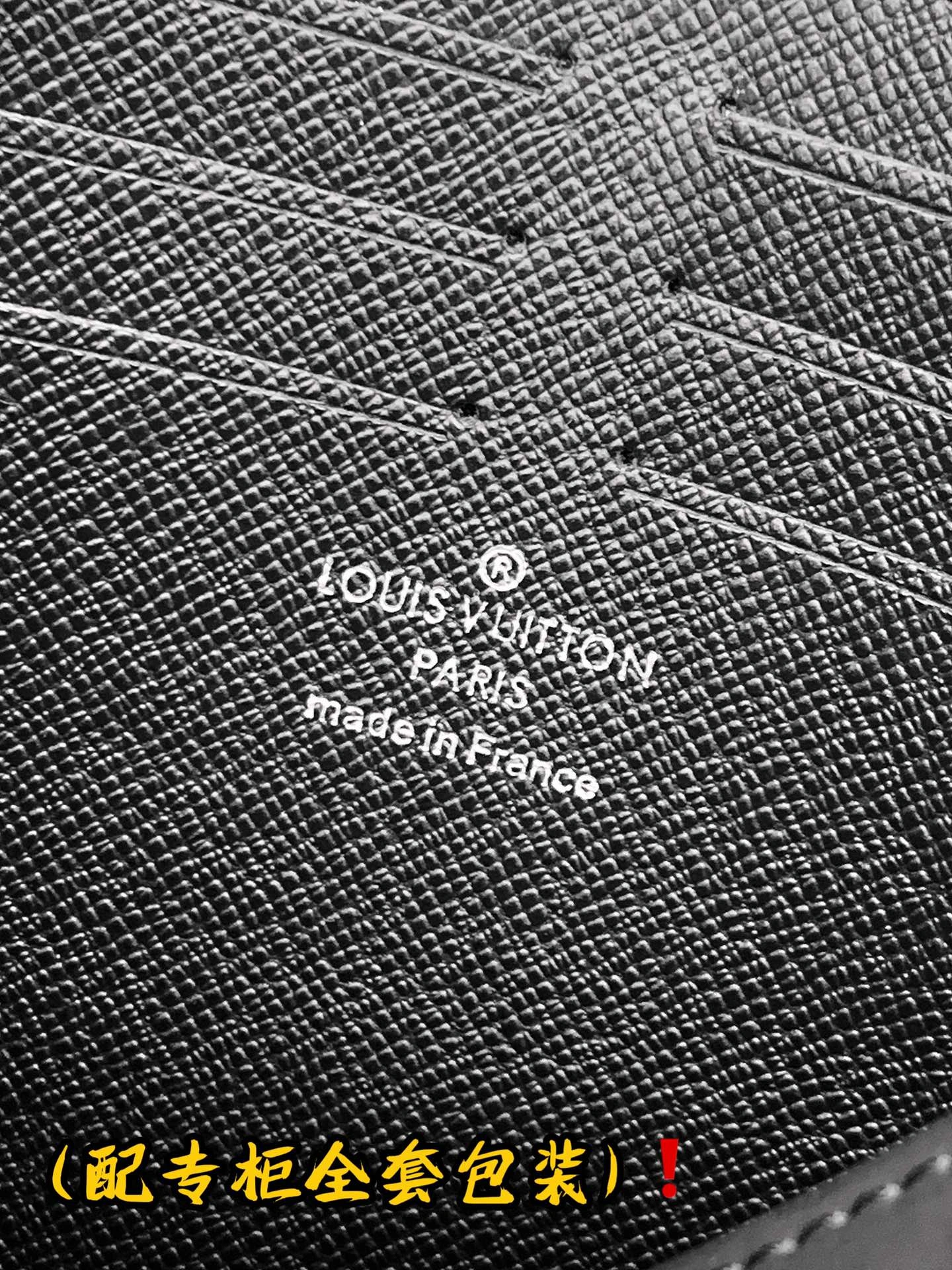 Low-cost Louis Vuitton Clutch Bags