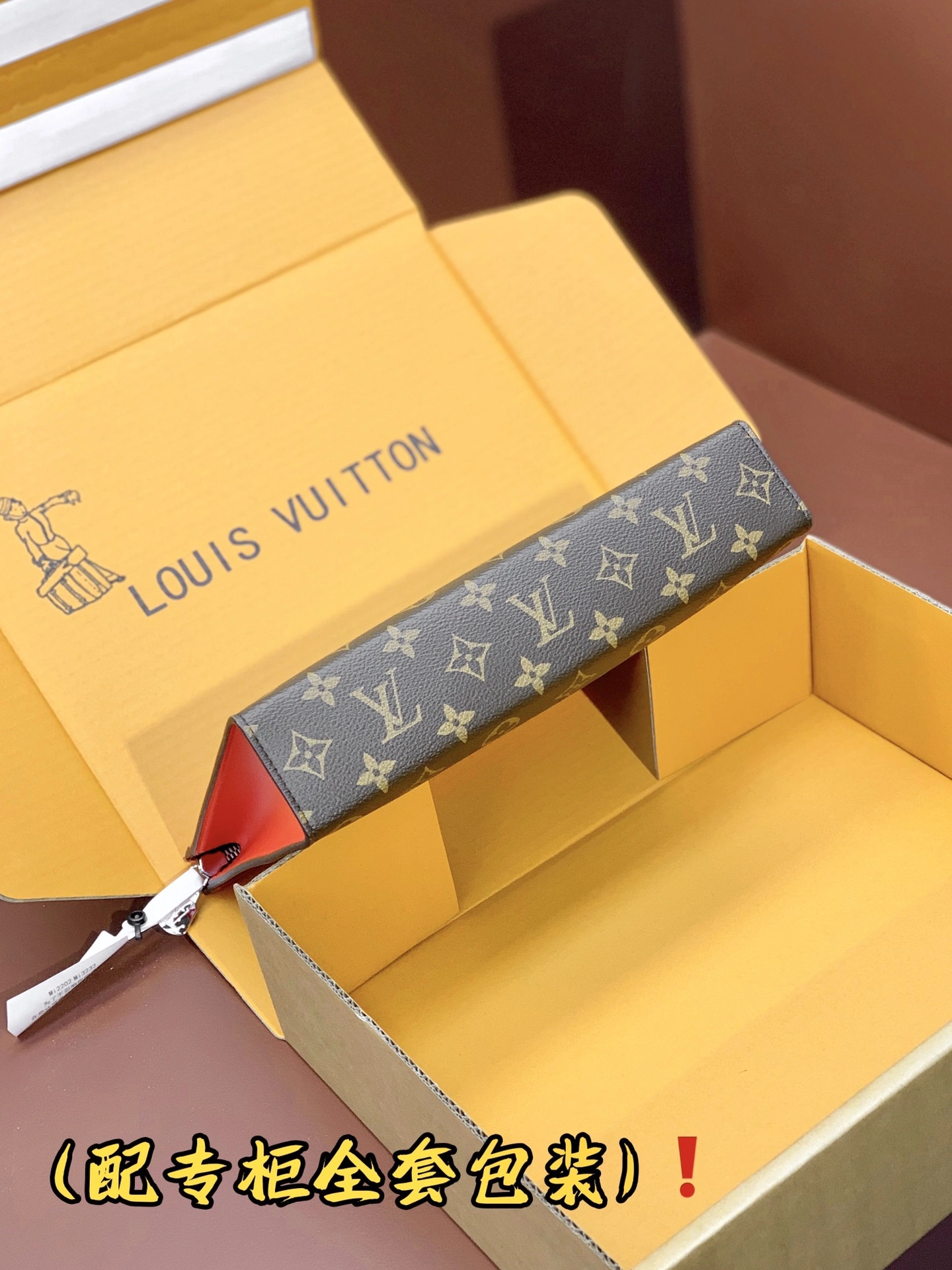 Low-cost Louis Vuitton Clutch Bags