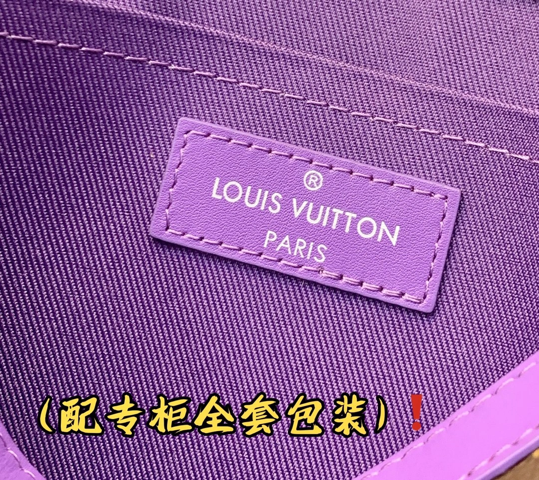 Top match Louis Vuitton Clutch Bags