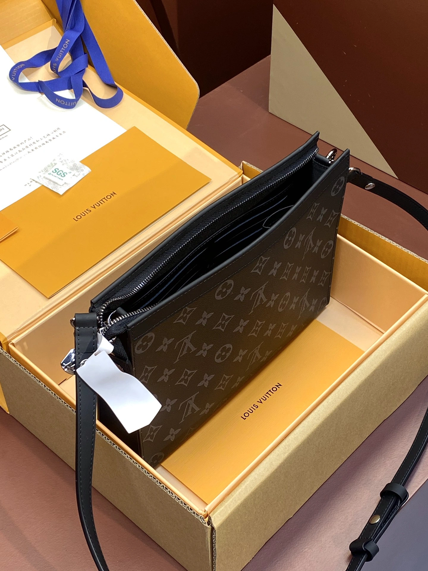 Precise copy Louis Vuitton Clutch Bags