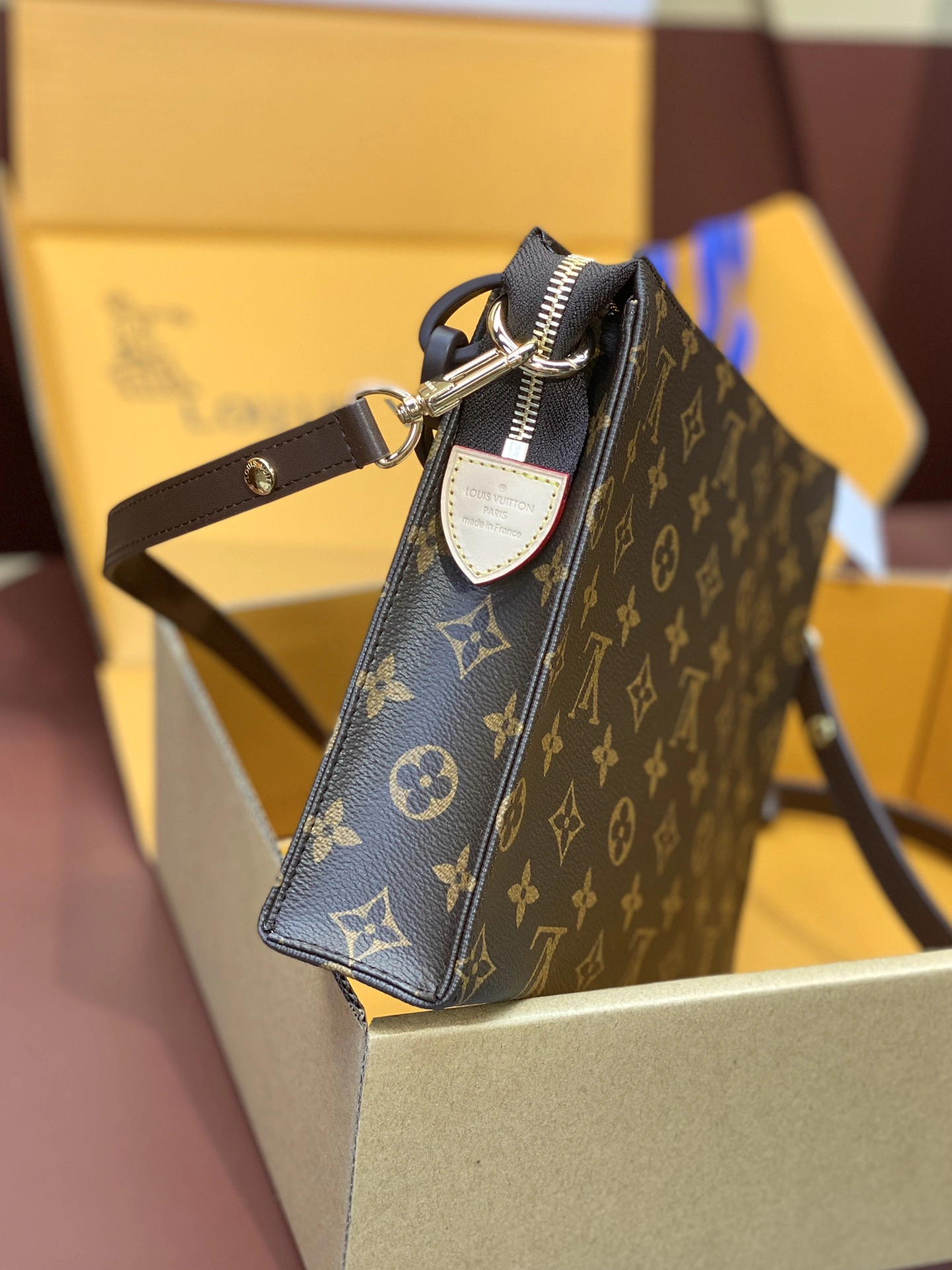 Precise copy Louis Vuitton Clutch Bags