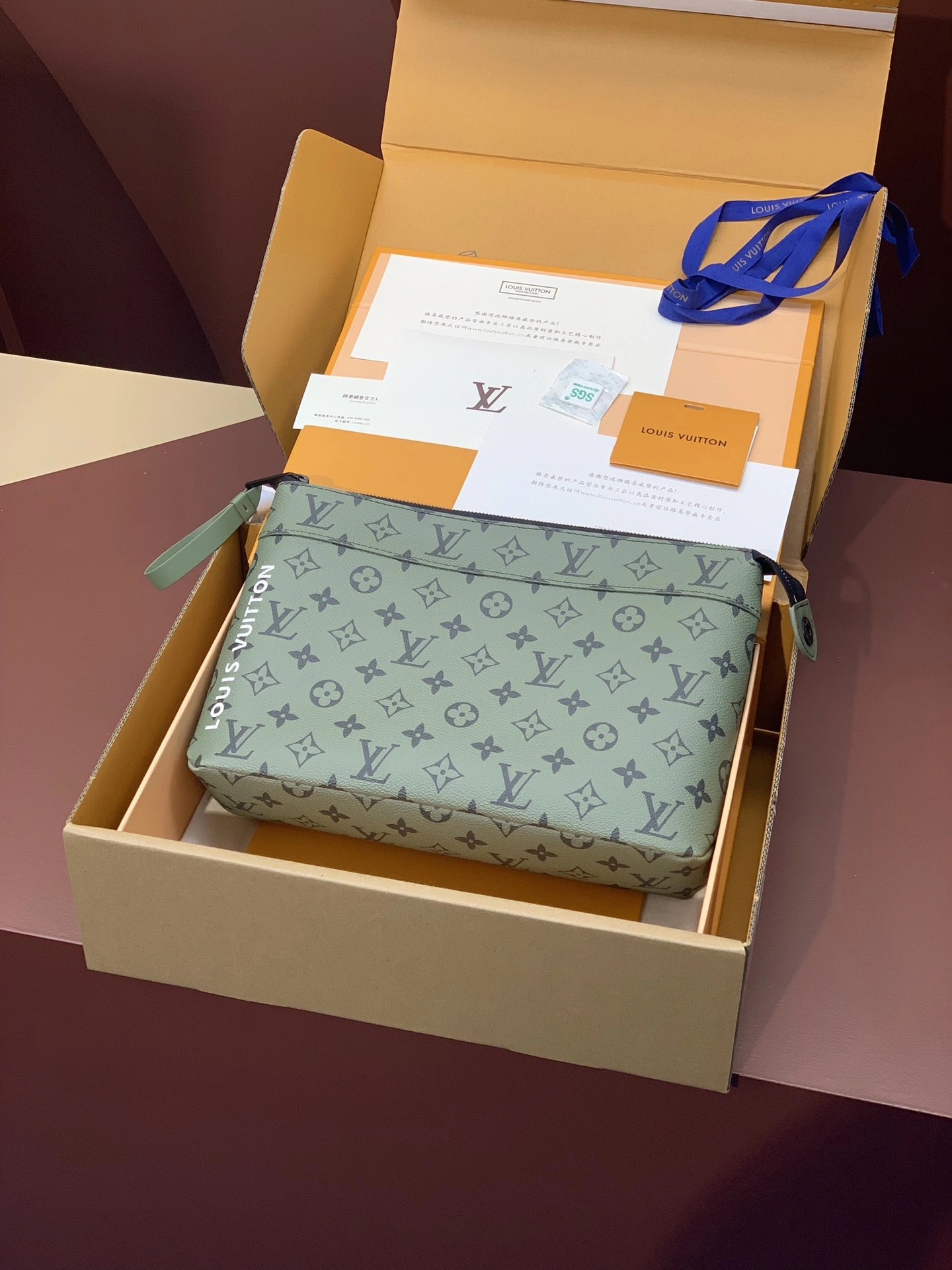 Louis Vuitton Clutch Bags