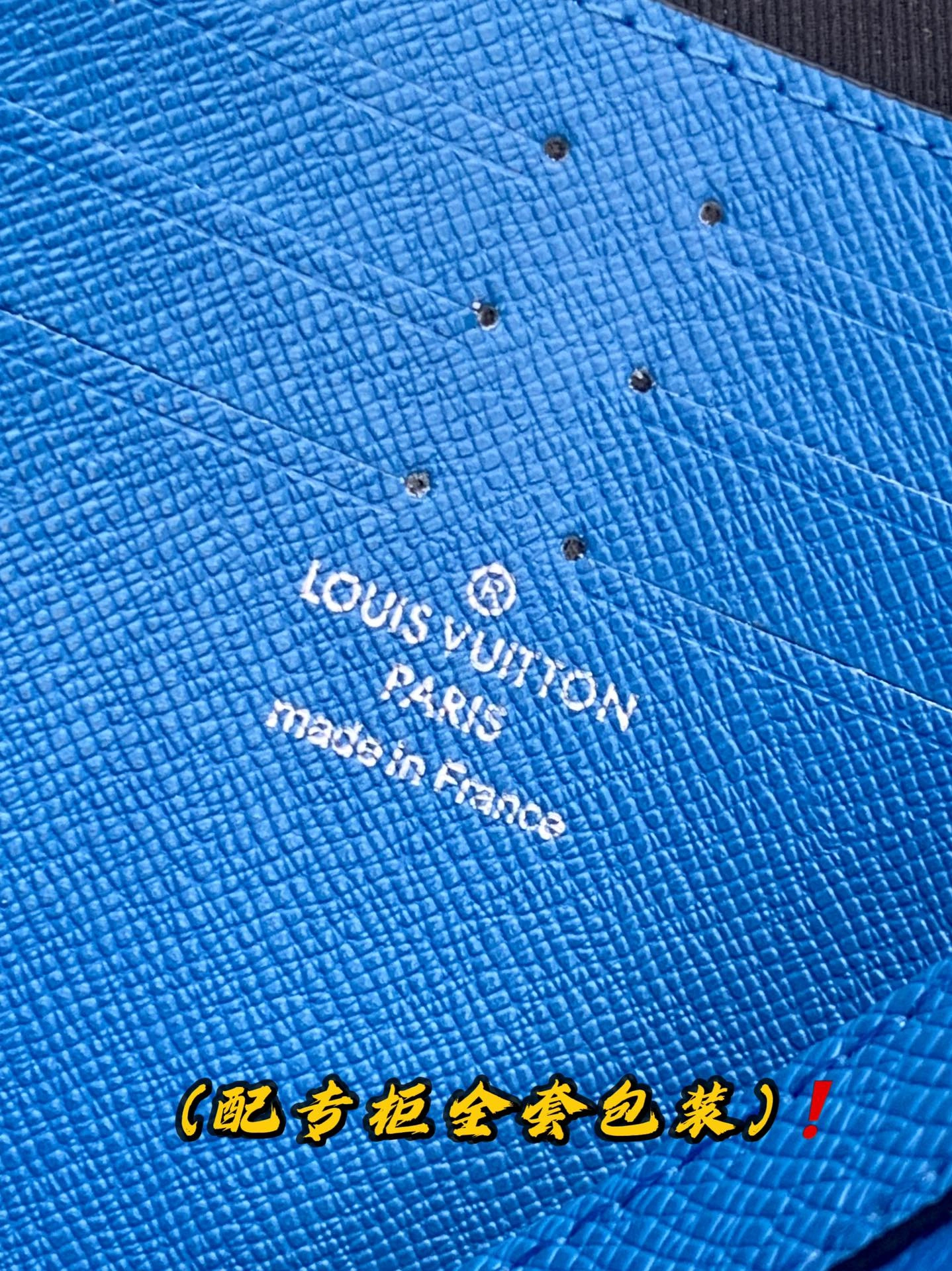 Top mirror Louis Vuitton Clutch Bags