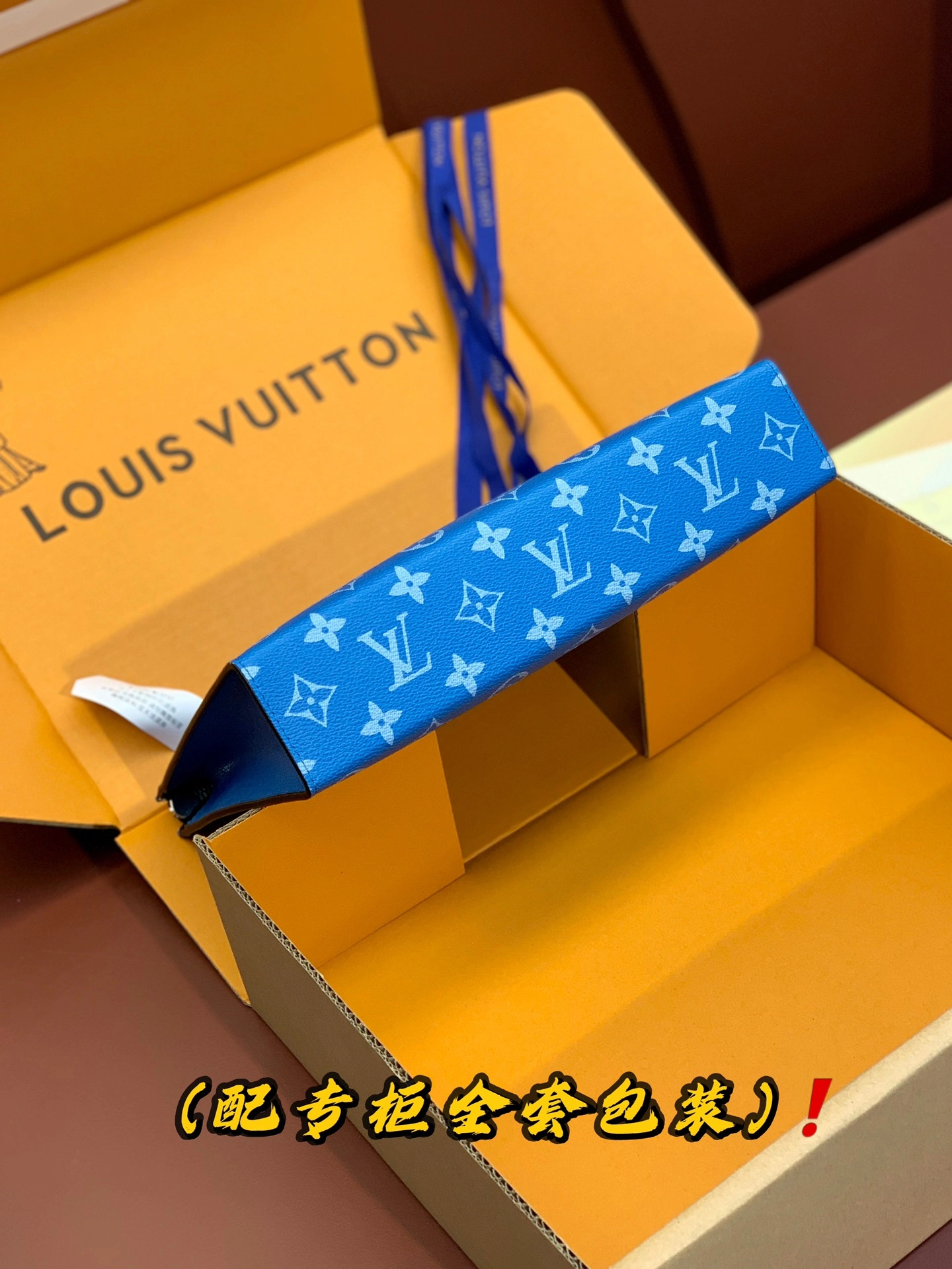 Top mirror Louis Vuitton Clutch Bags