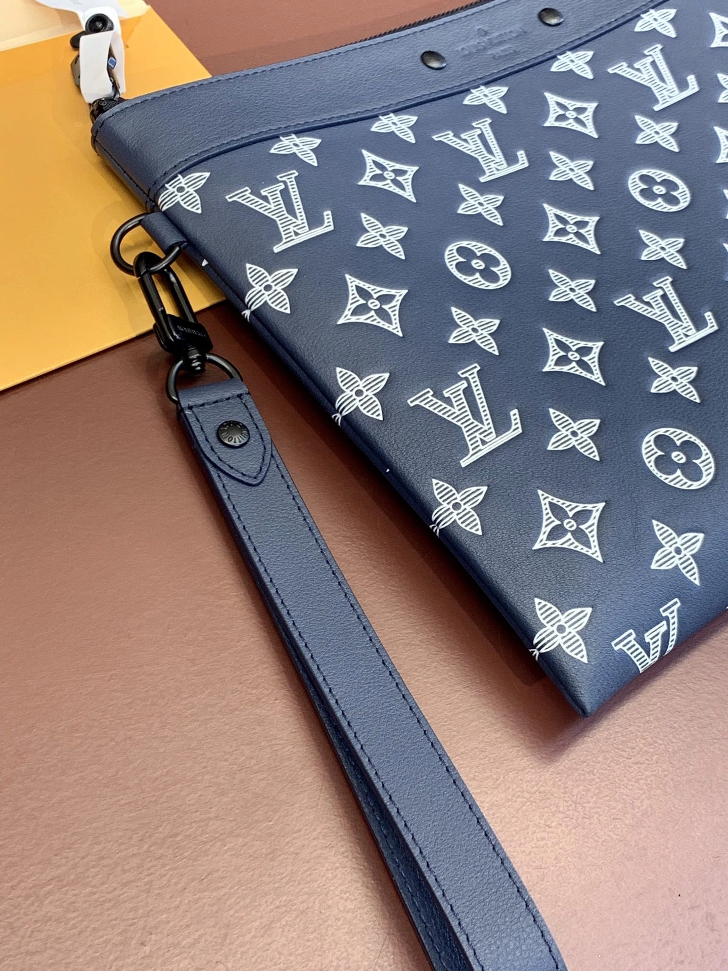 Real Louis Vuitton Clutch Bags