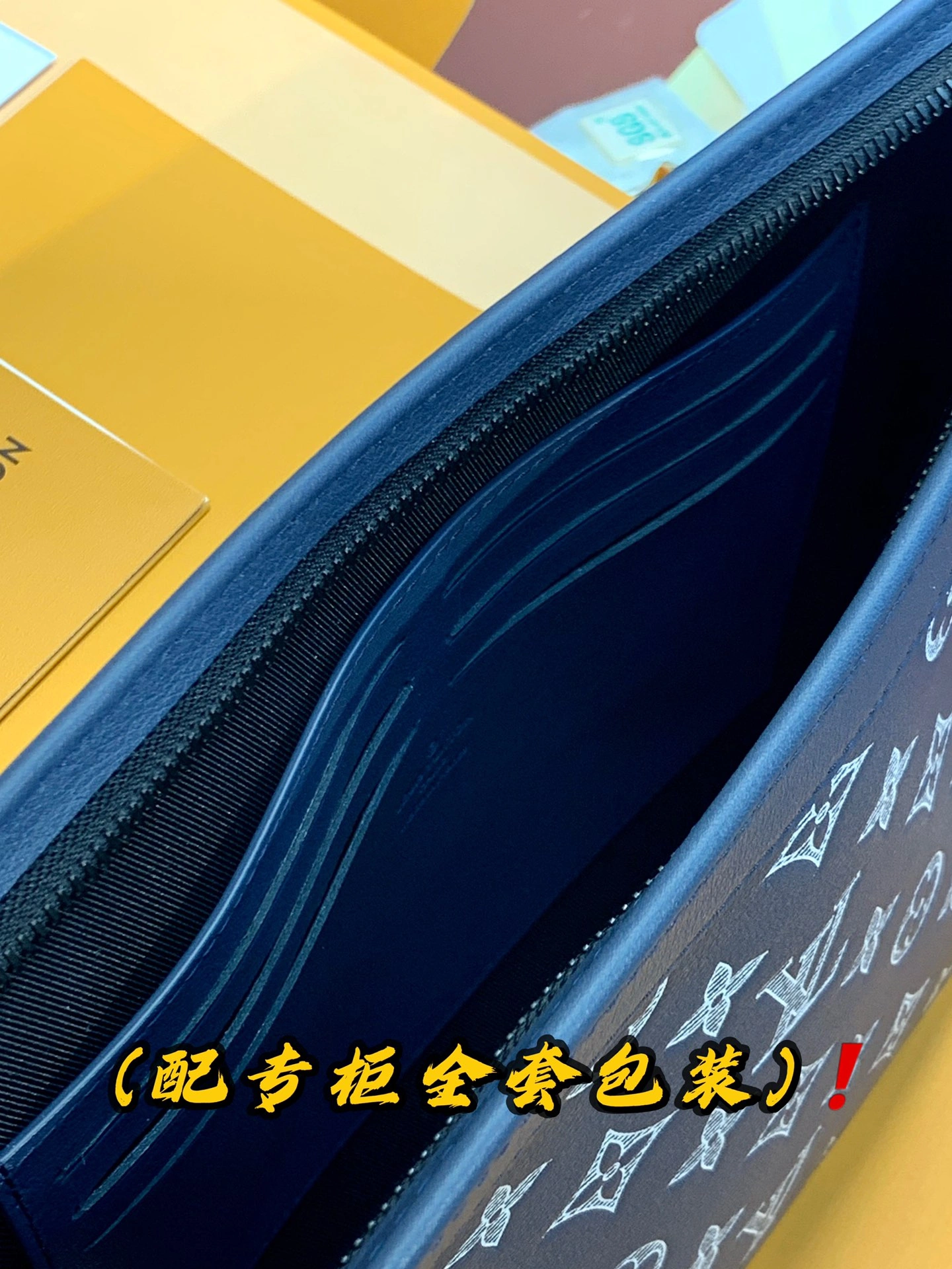 Official Louis Vuitton Clutch Bags