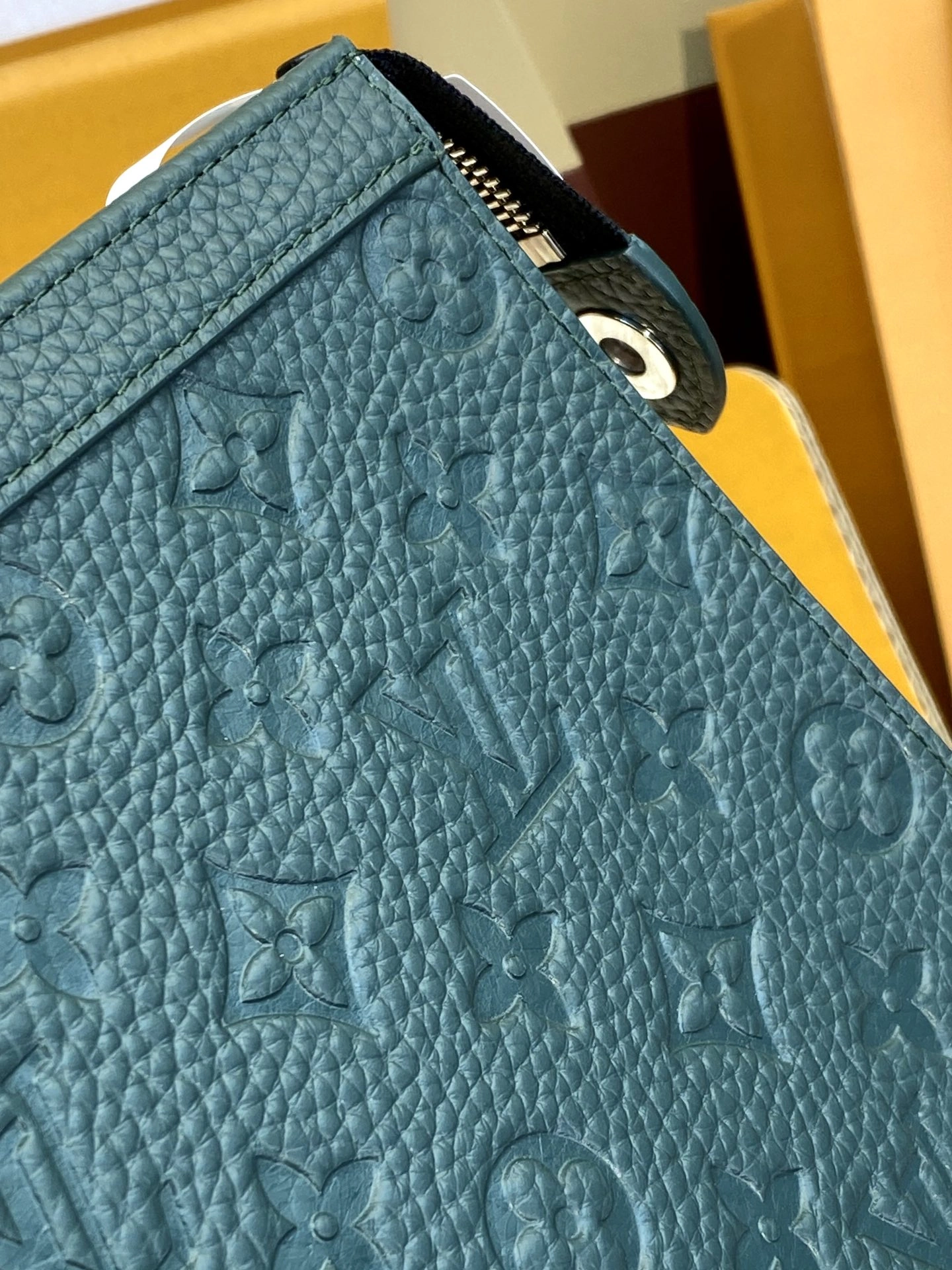 Value-priced Louis Vuitton Clutch Bags