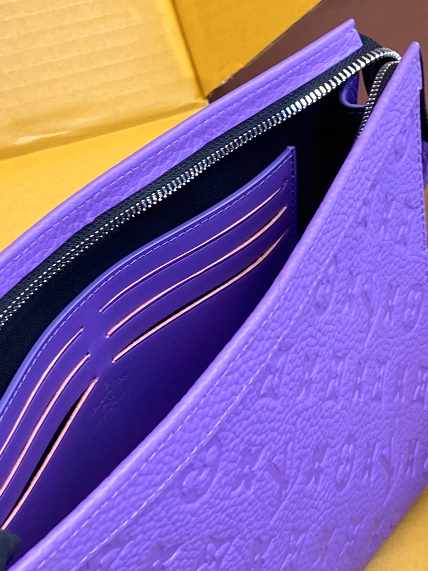 Brand-original Louis Vuitton Clutch Bags