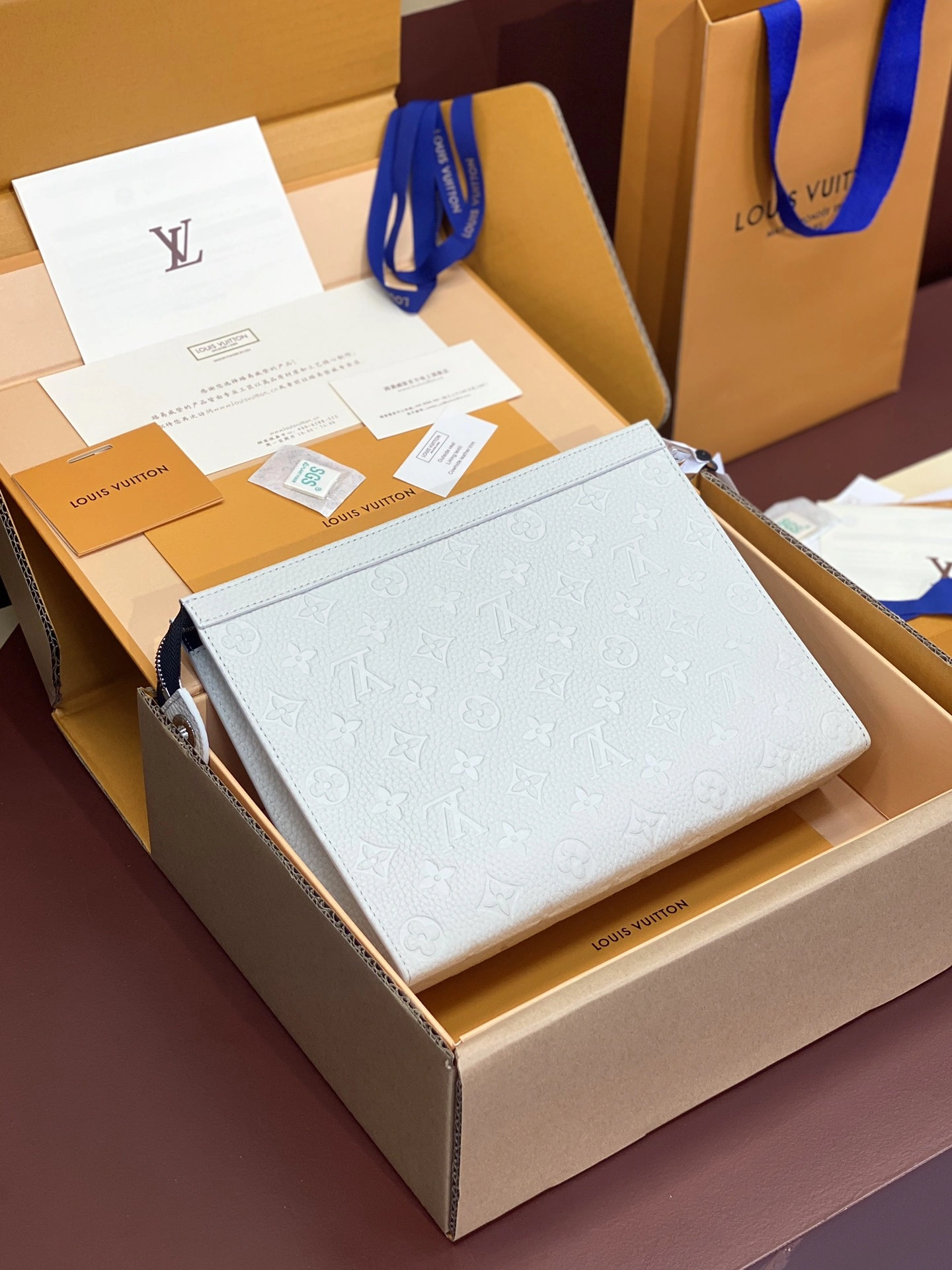 Economical Louis Vuitton Clutch Bags