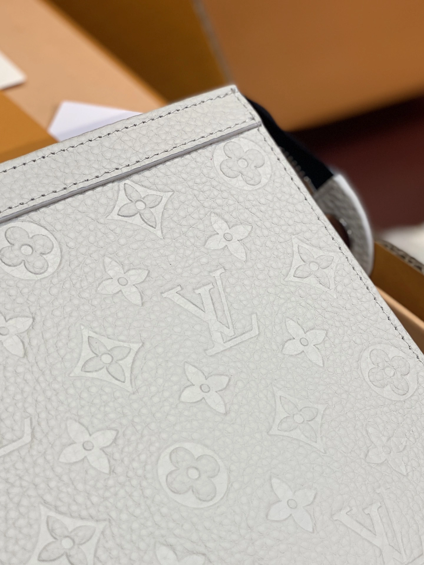 Economical Louis Vuitton Clutch Bags