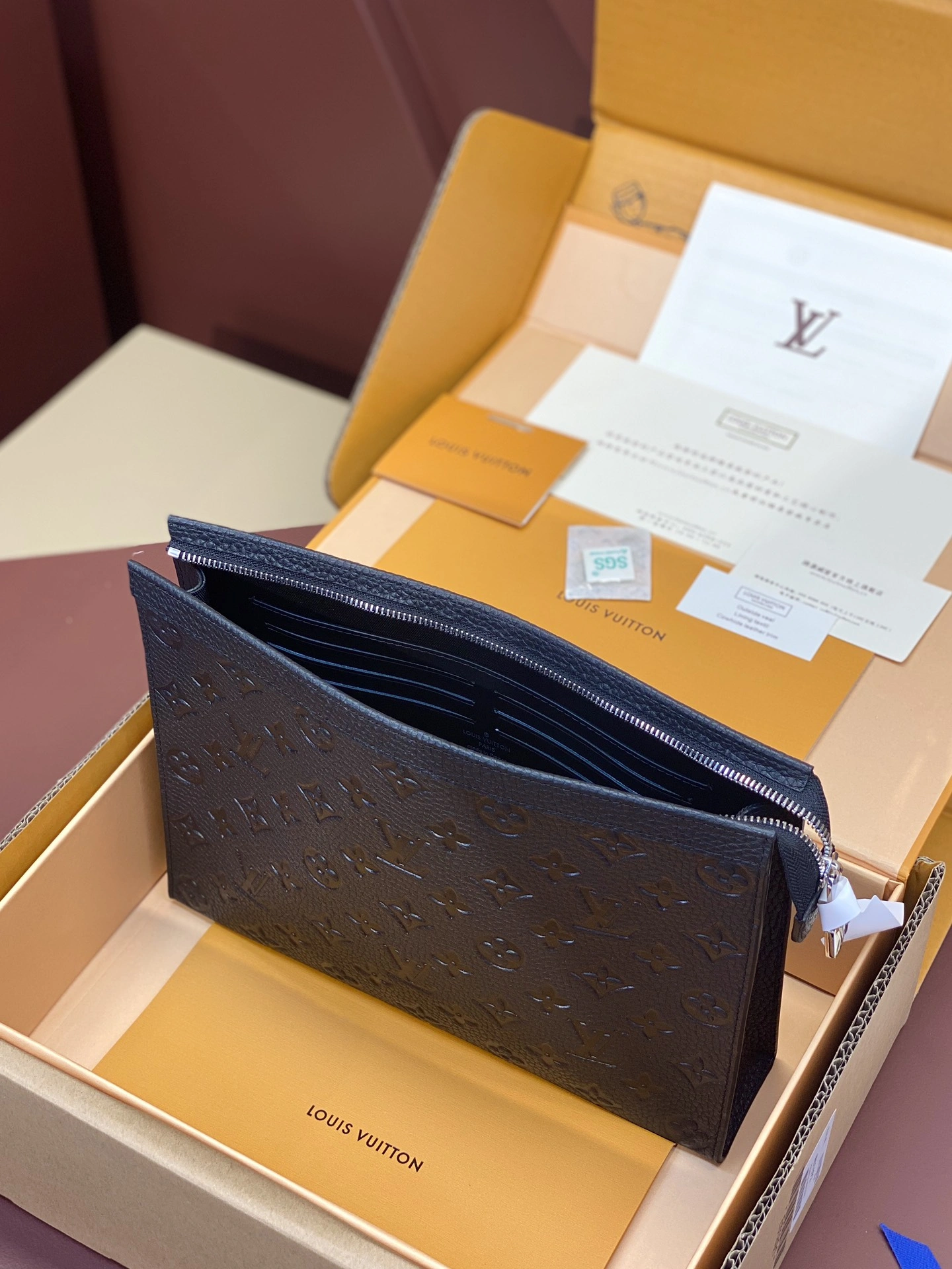 Perfect replica Louis Vuitton Clutch Bags