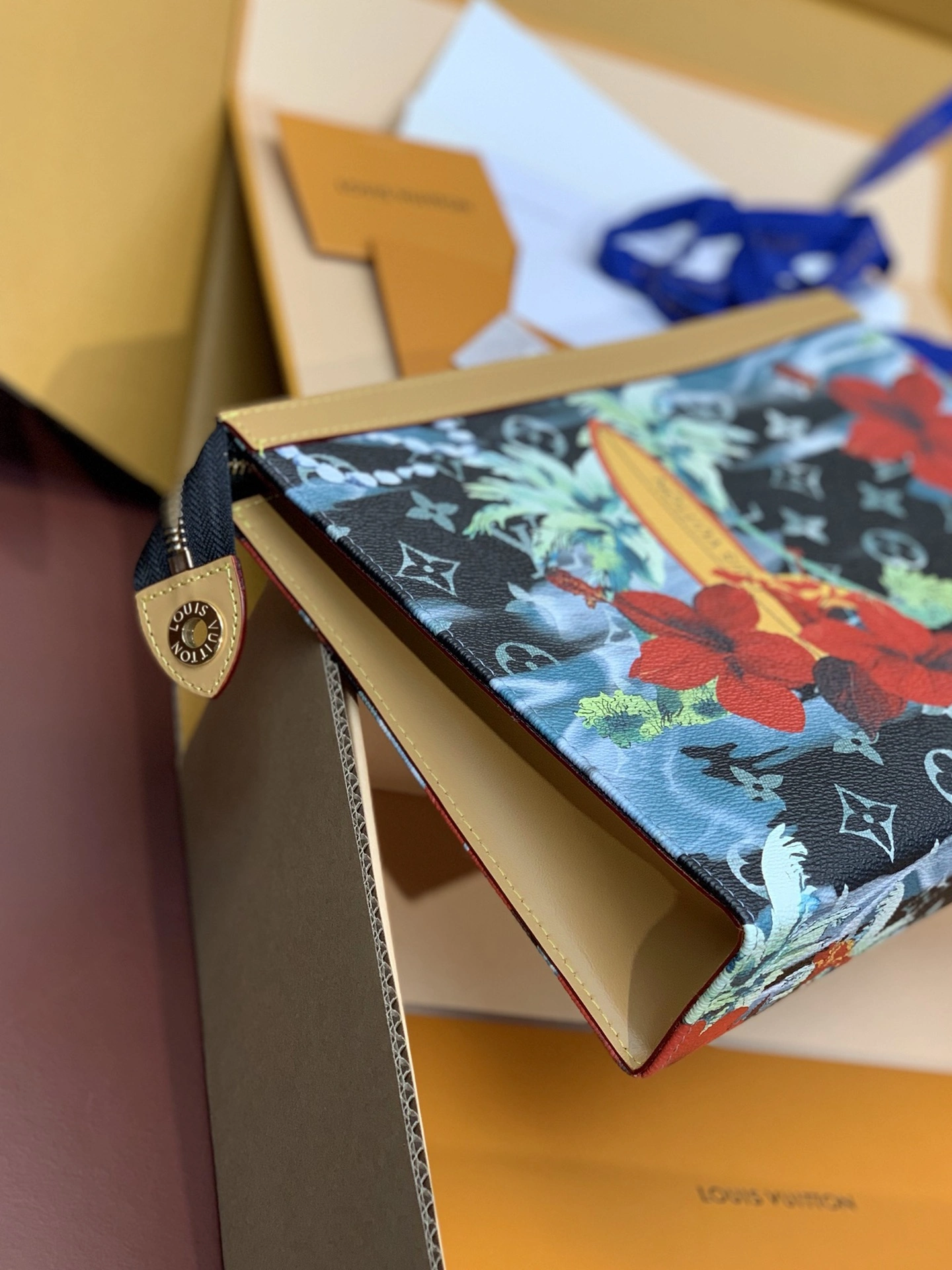 Reasonably priced Louis Vuitton Clutch Bags