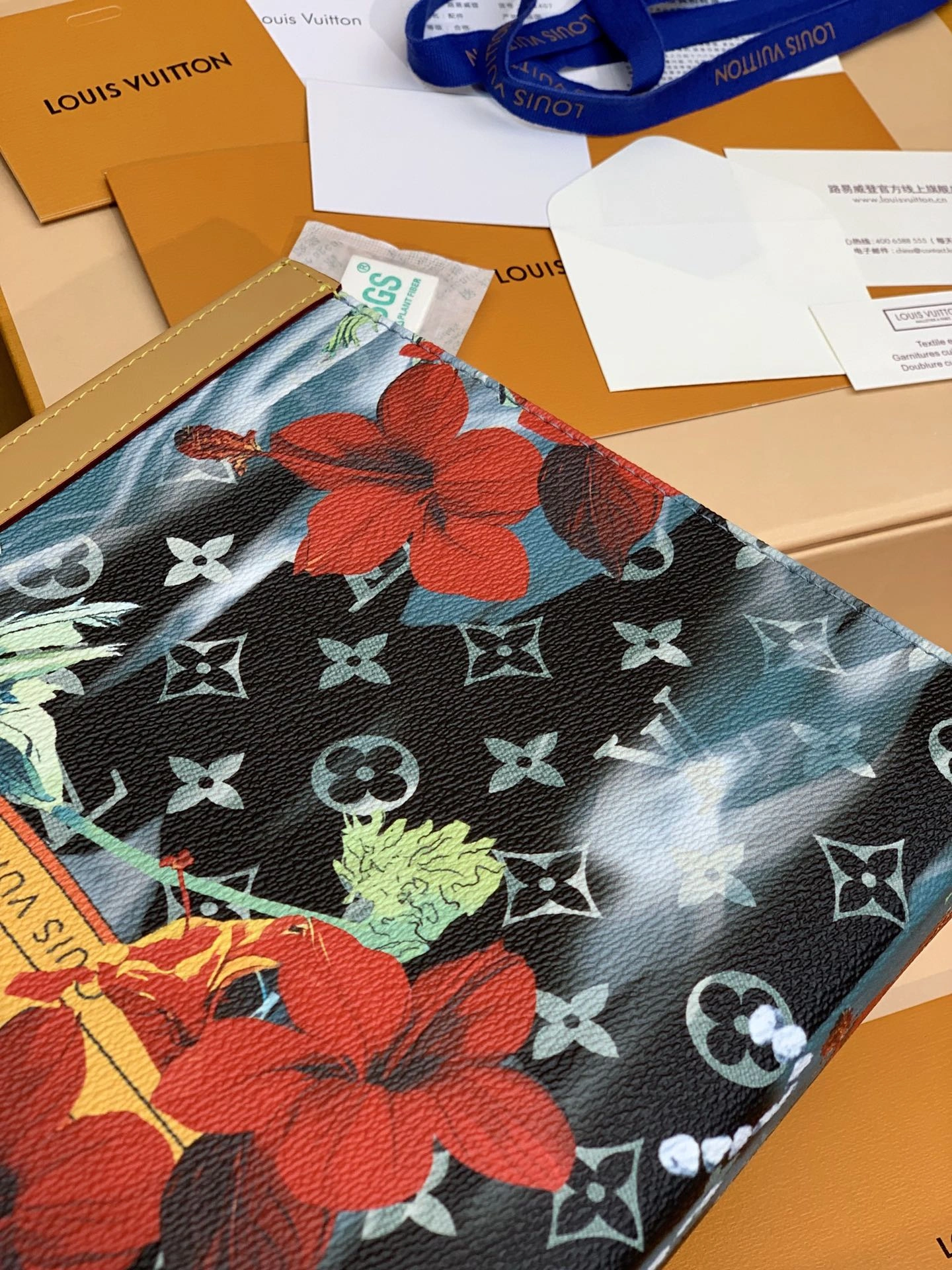 Reasonably priced Louis Vuitton Clutch Bags