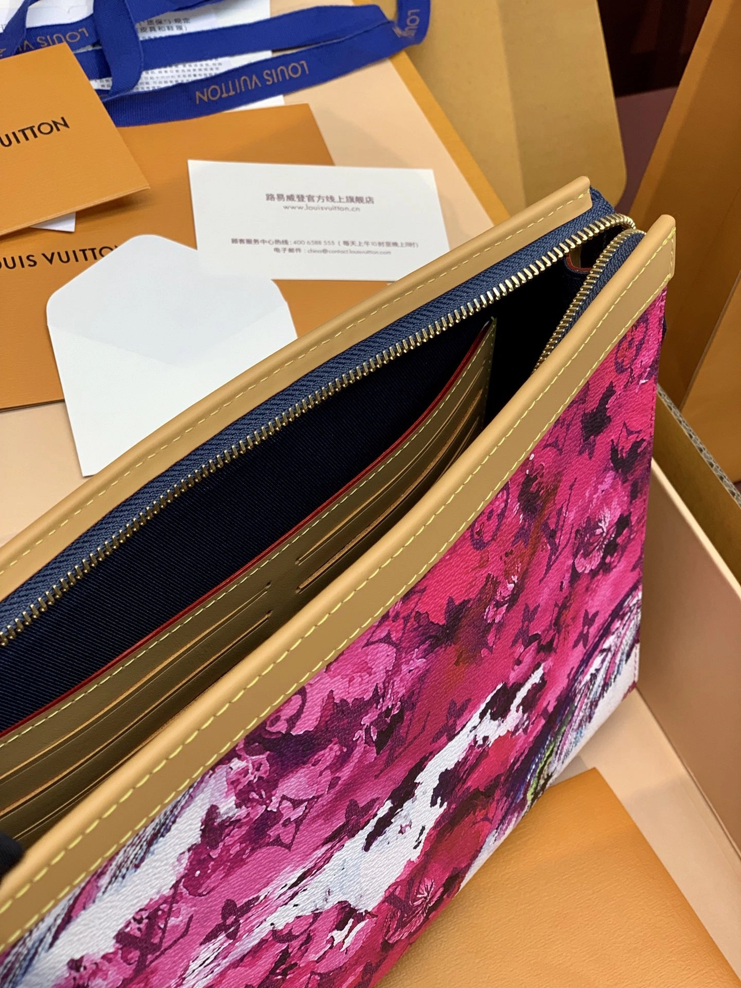 Cut-rate Louis Vuitton Clutch Bags