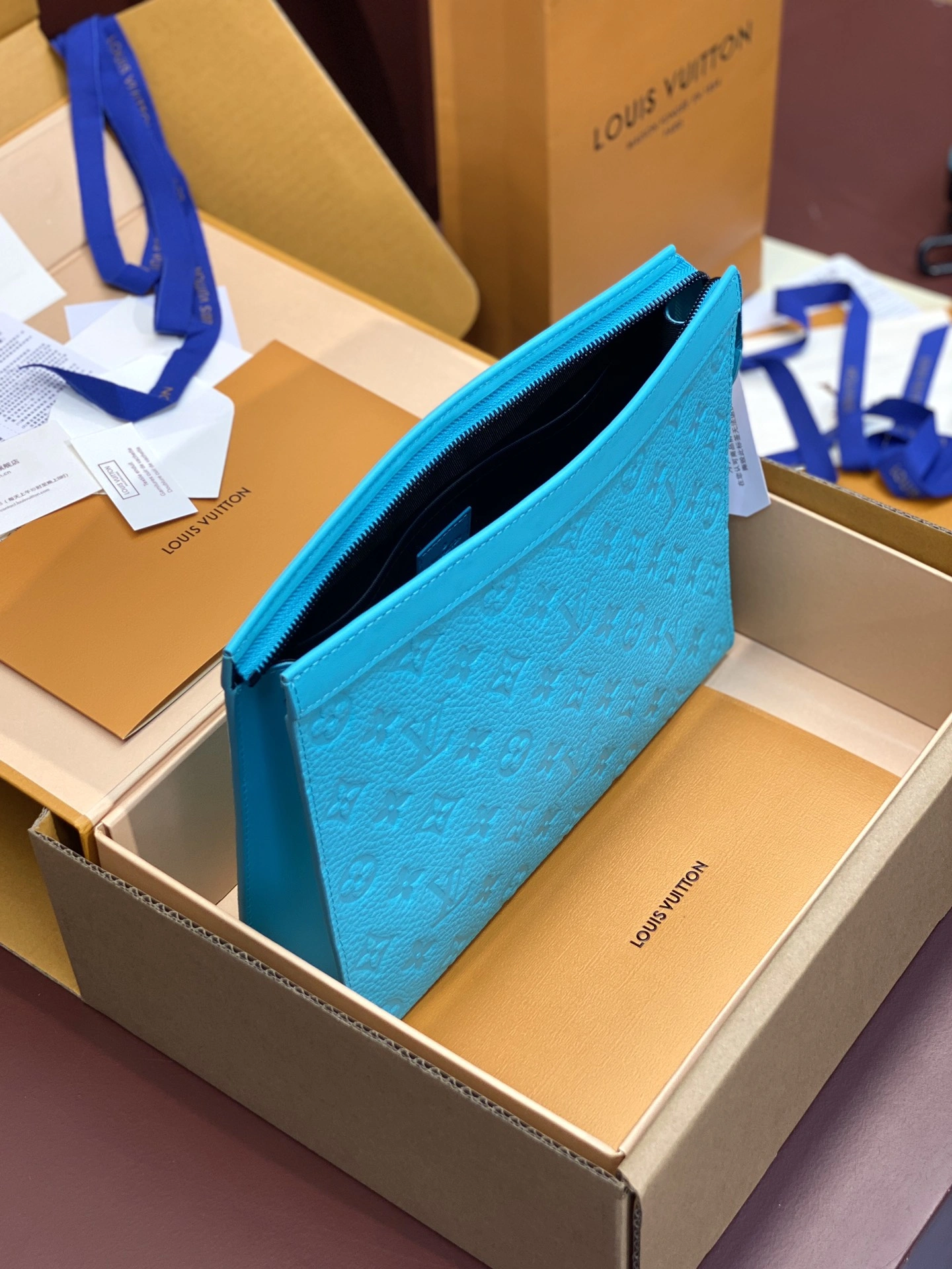 Low-cost Louis Vuitton Clutch Bags