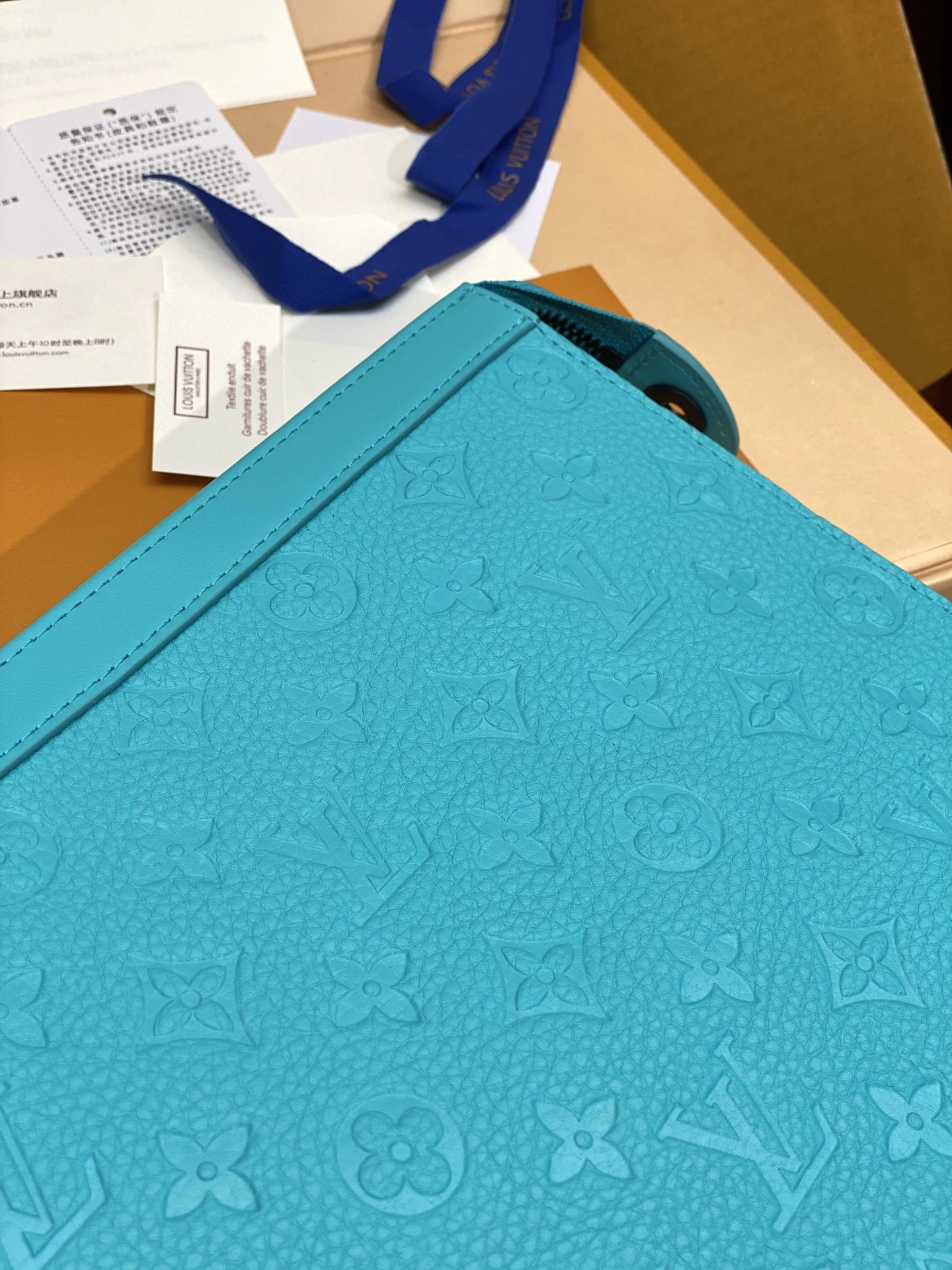 Low-cost Louis Vuitton Clutch Bags
