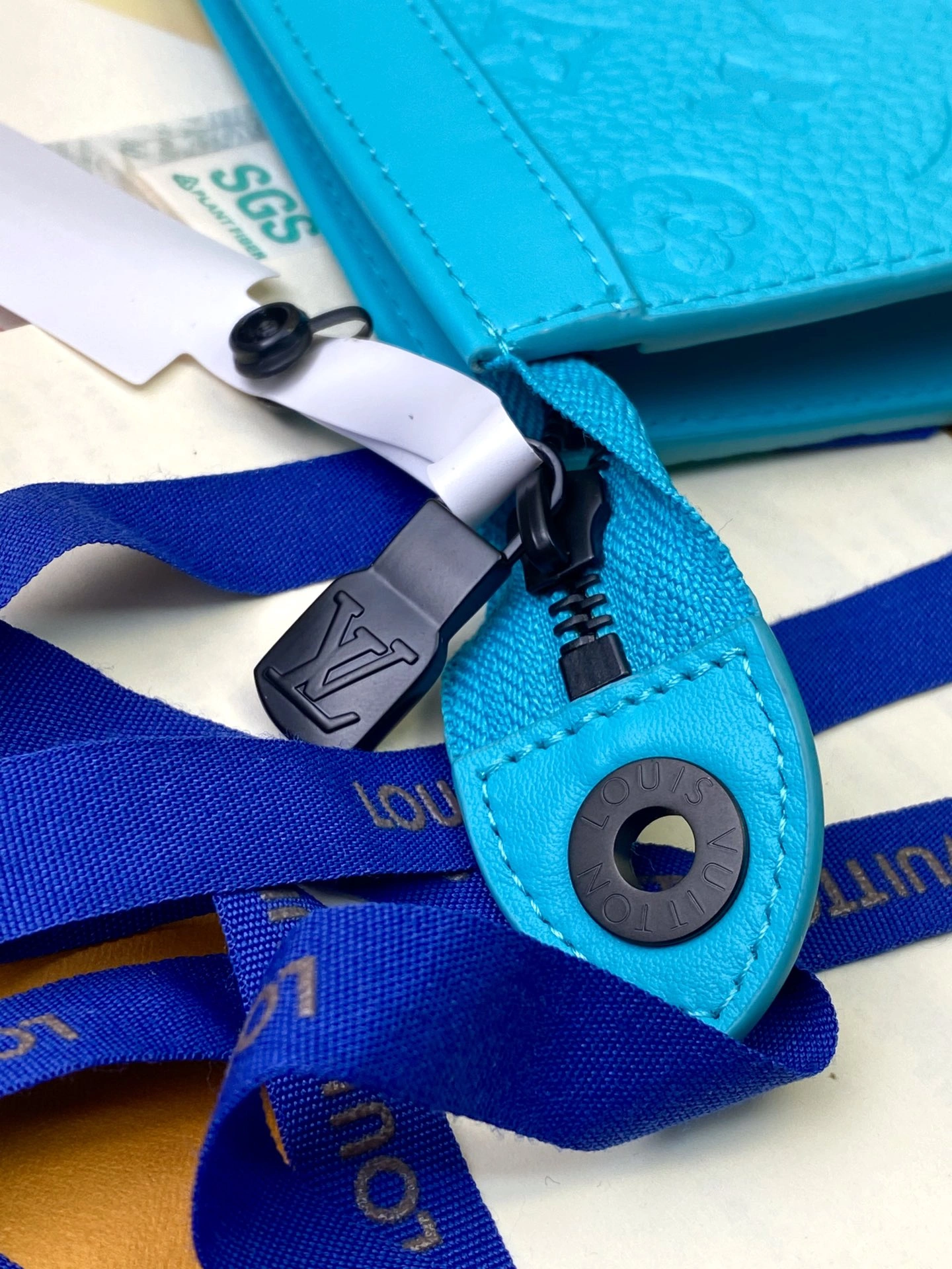 Low-cost Louis Vuitton Clutch Bags