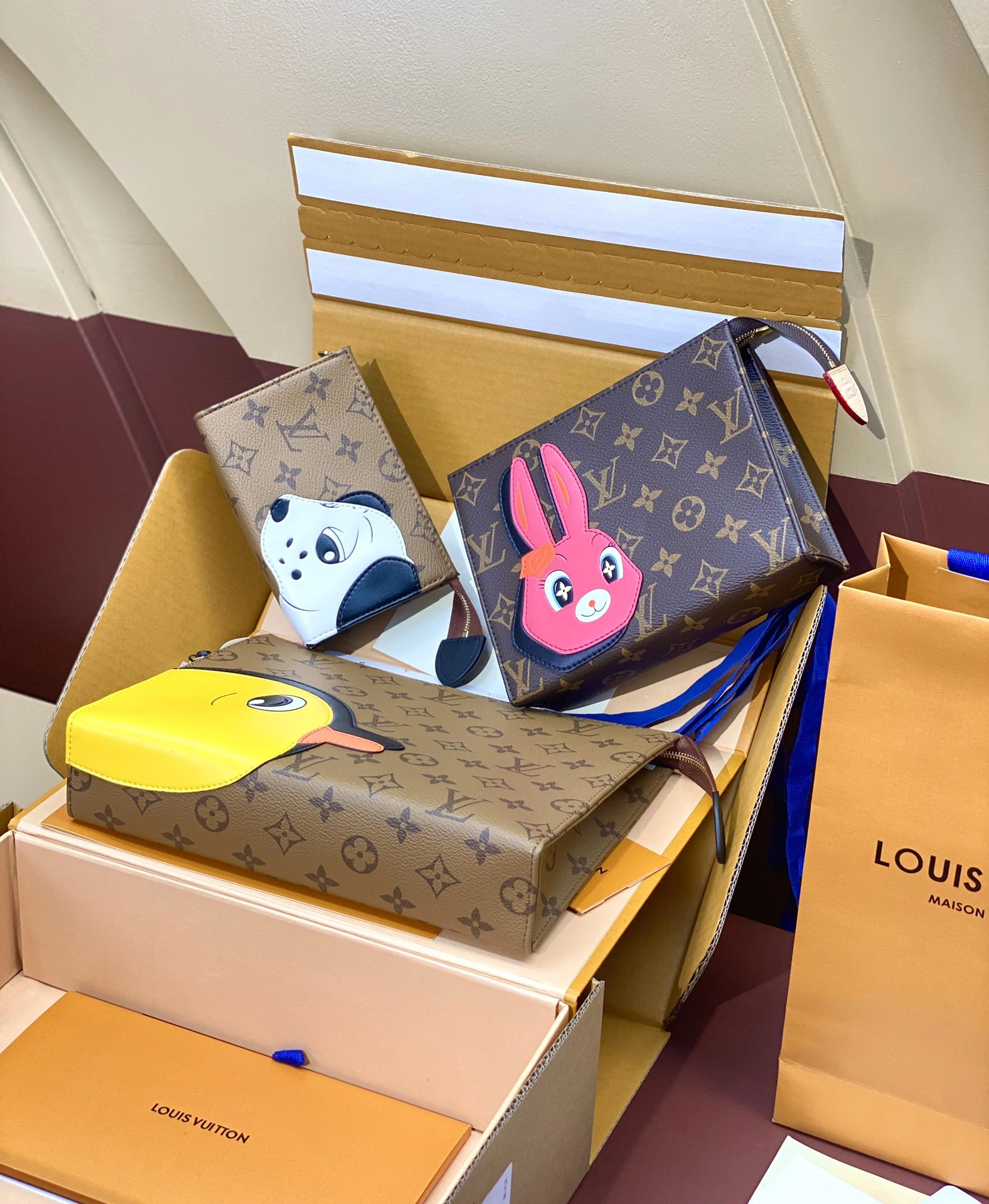 Louis Vuitton Clutch Bags