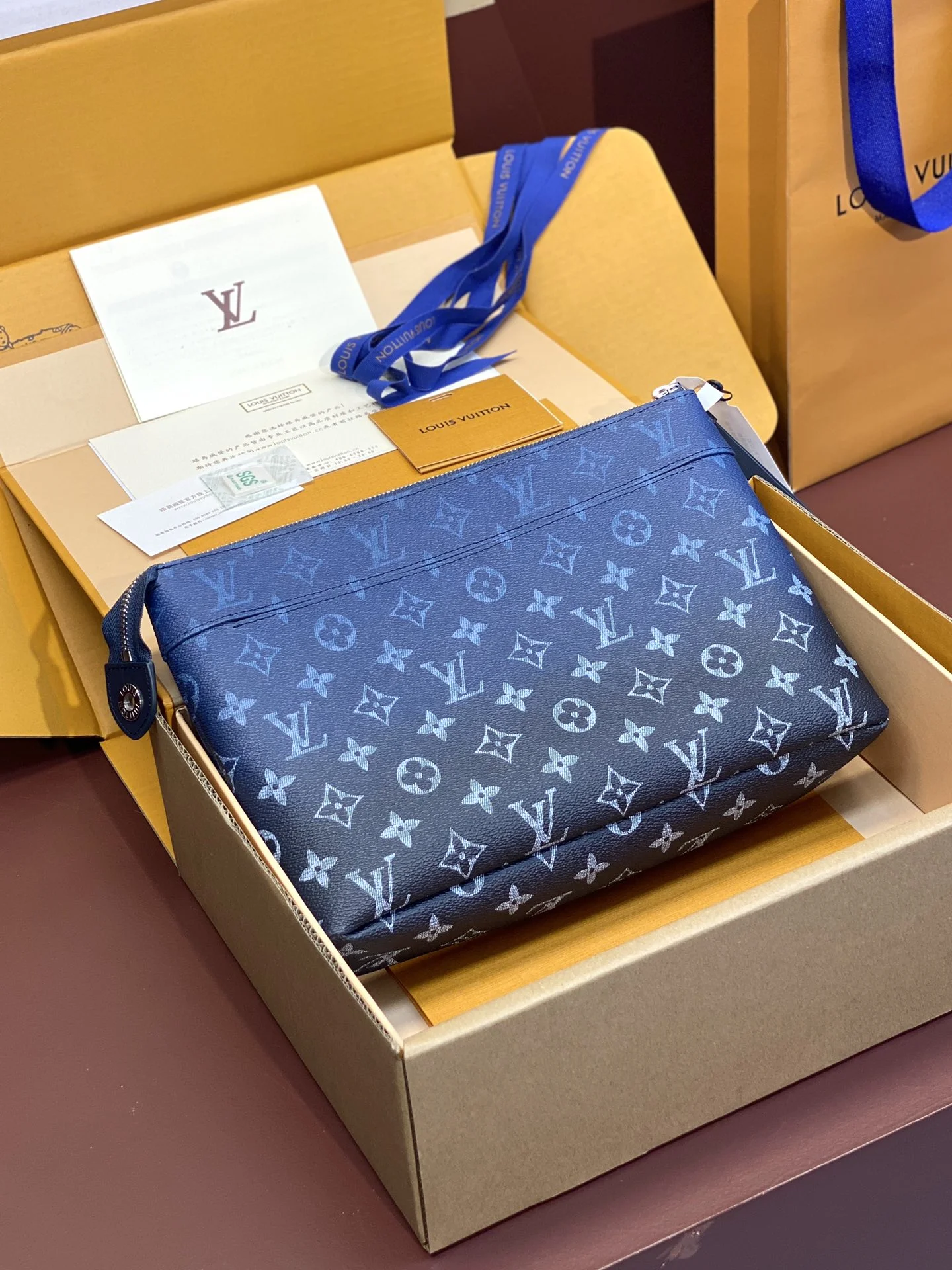 Mirror quality Louis Vuitton Clutch Bags