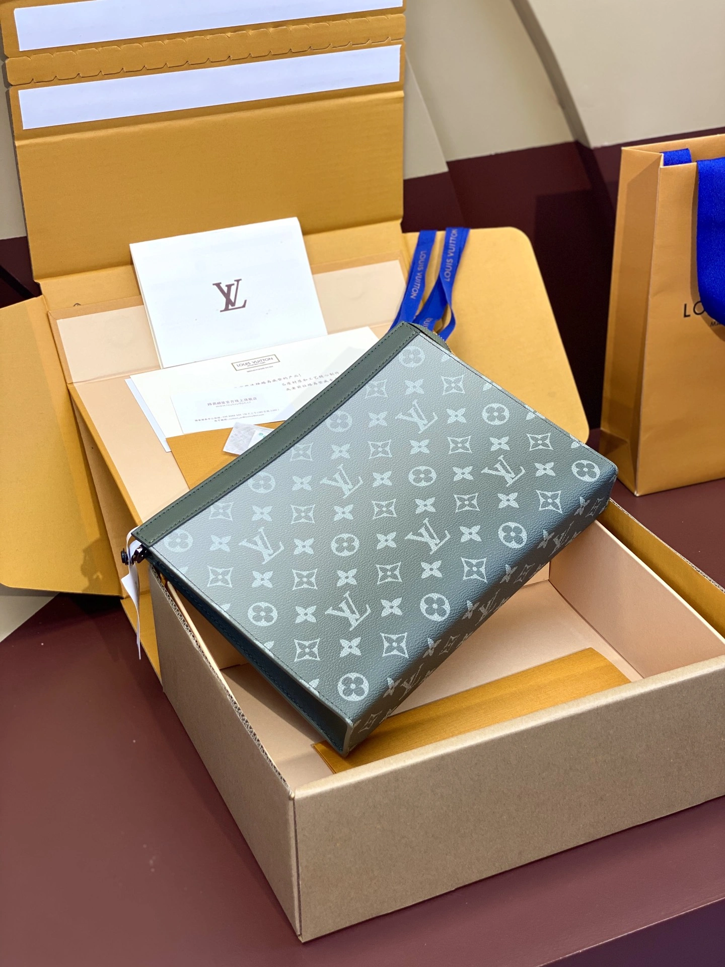 High accuracy Louis Vuitton Clutch Bags