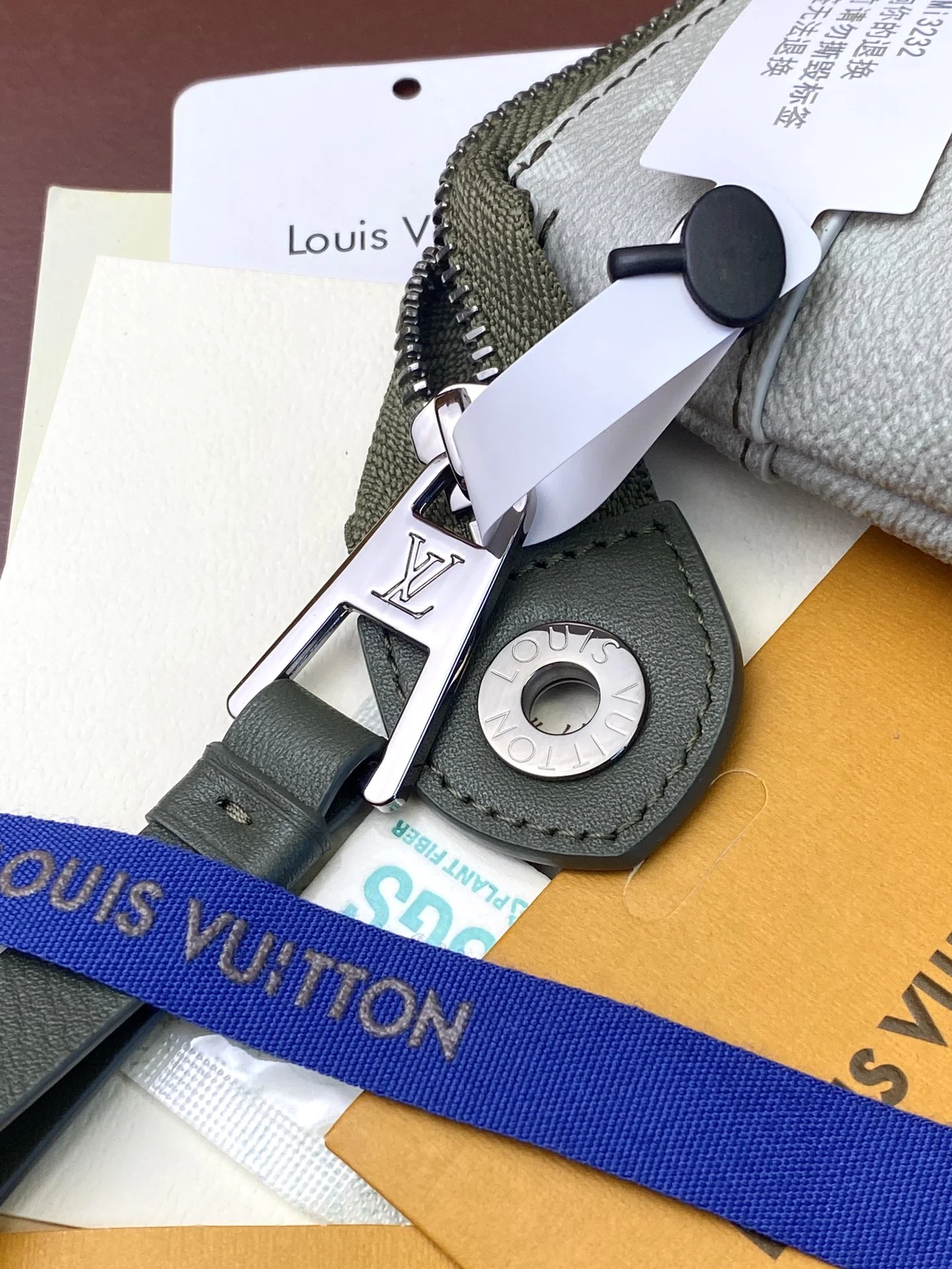 Top mirror Louis Vuitton Clutch Bags