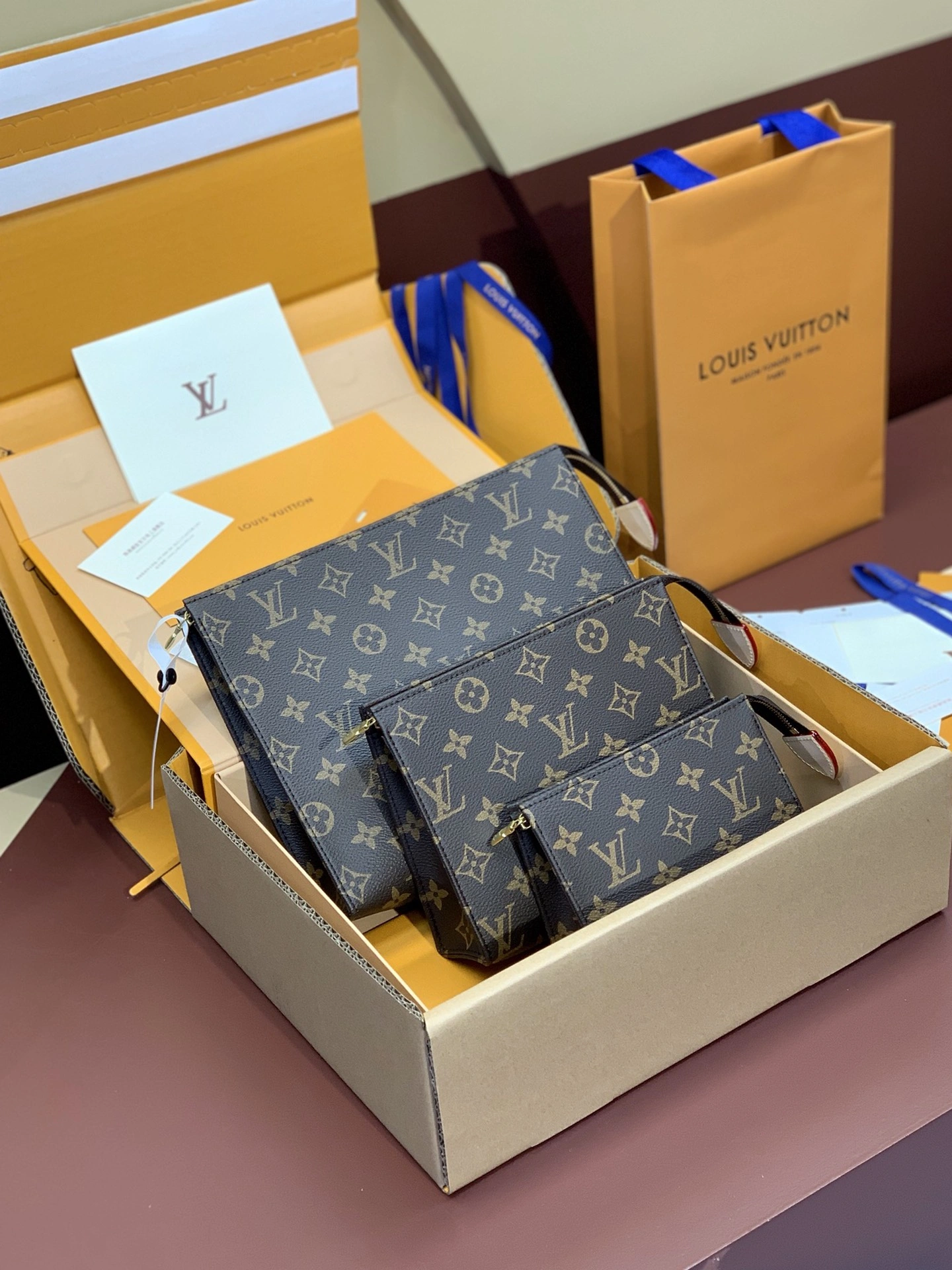 Louis Vuitton Clutch Bags