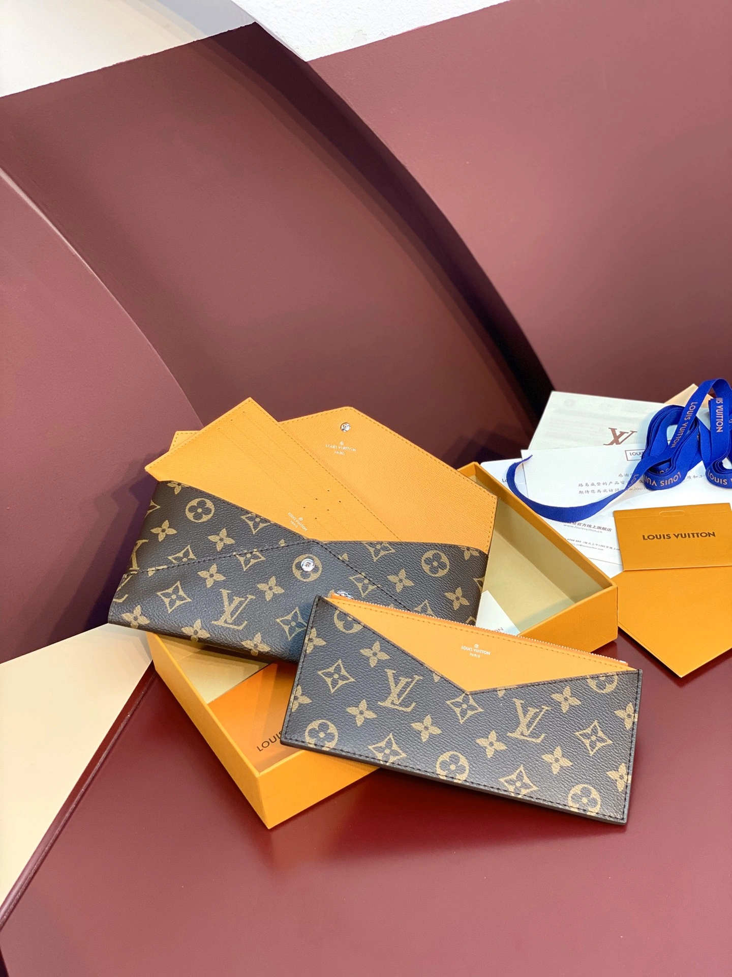 Perfect replica Louis Vuitton Clutch Bags
