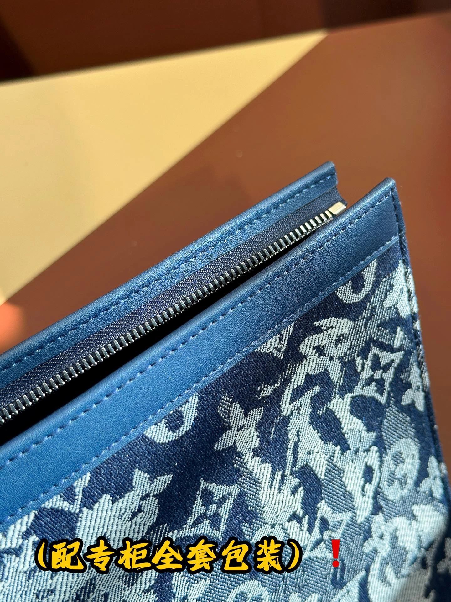 Factory-made Louis Vuitton Clutch Bags
