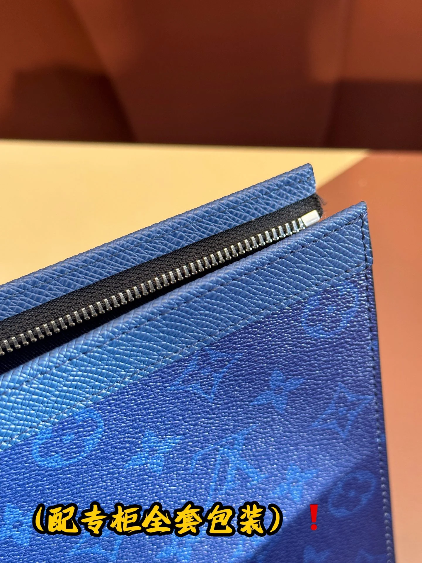 Official Louis Vuitton Clutch Bags