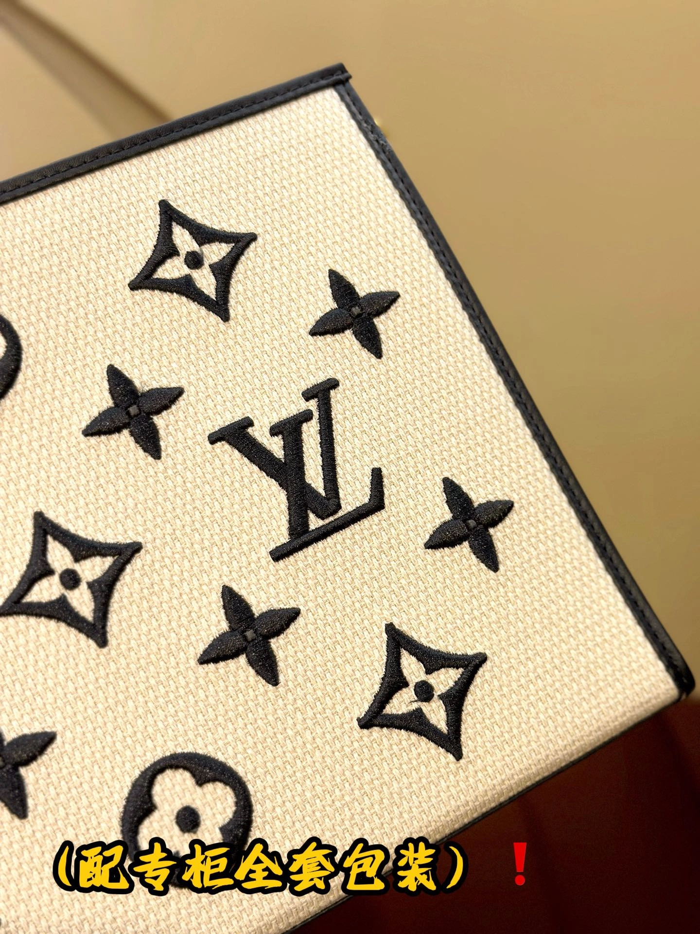 Top match Louis Vuitton Clutch Bags