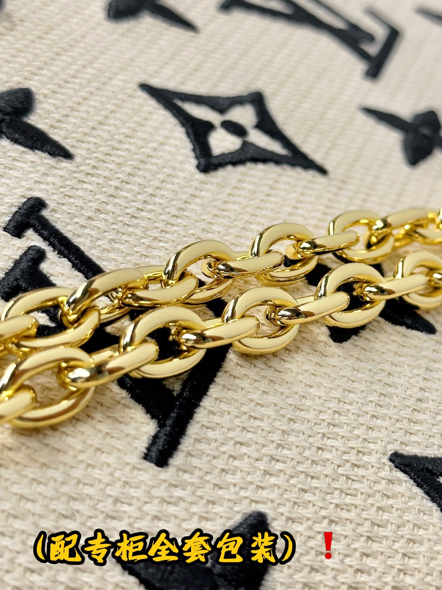 Top match Louis Vuitton Clutch Bags