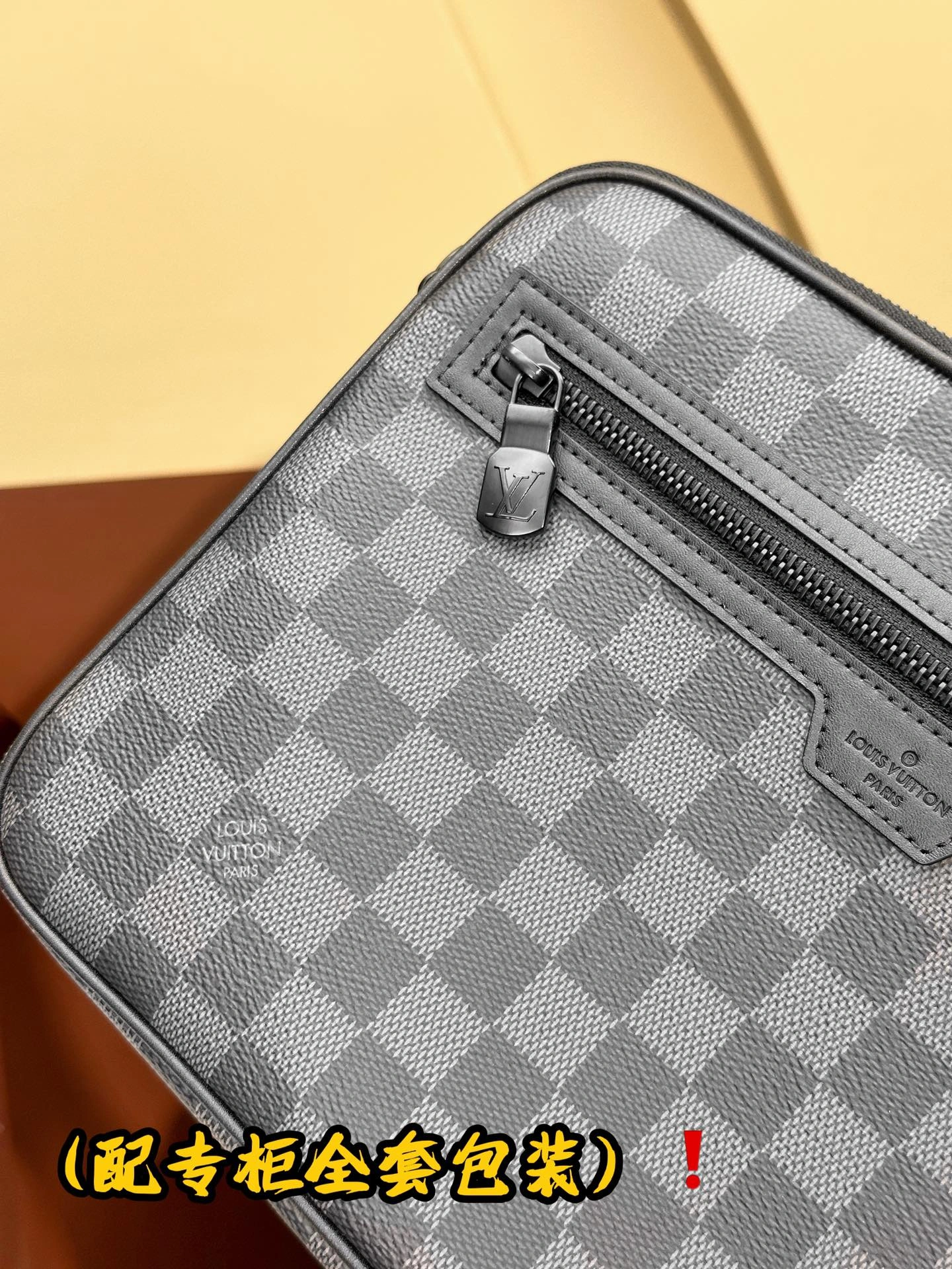 Top match Louis Vuitton Clutch Bags