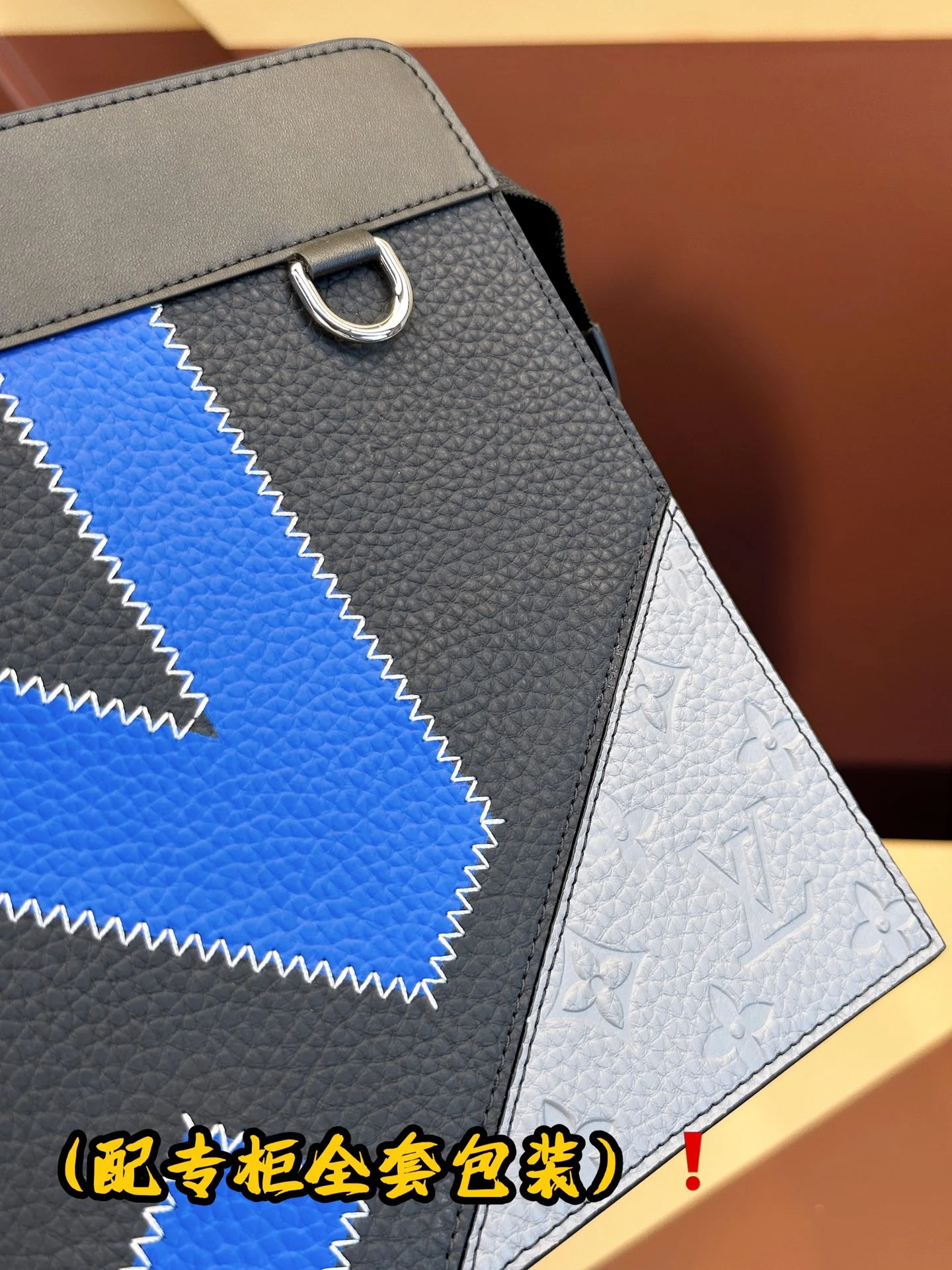Official Louis Vuitton Clutch Bags