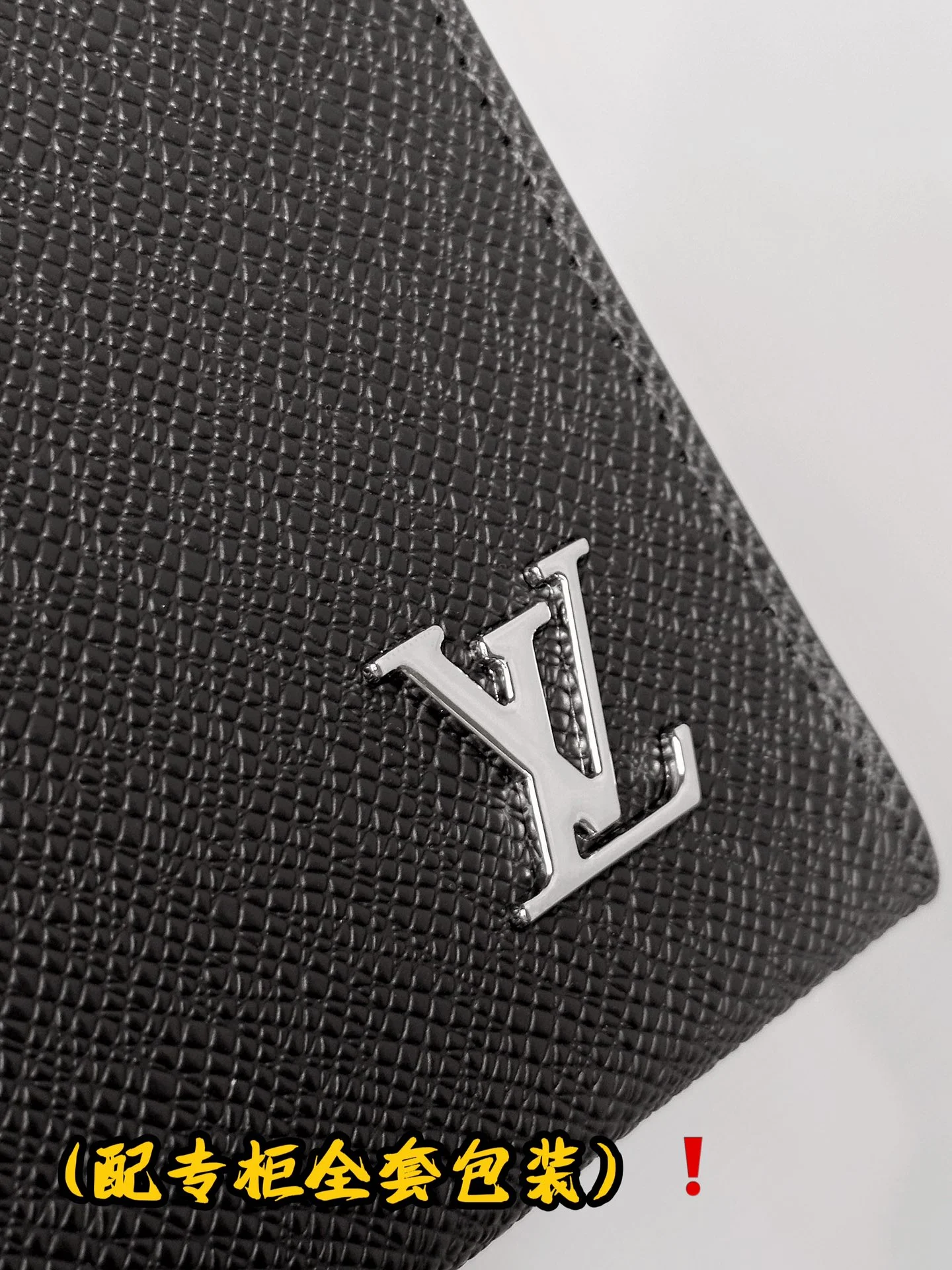 Brand-original Louis Vuitton Clutch Bags