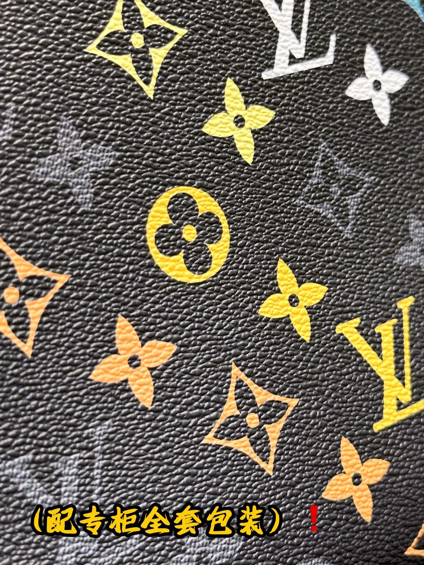 Exact replica Louis Vuitton Clutch Bags