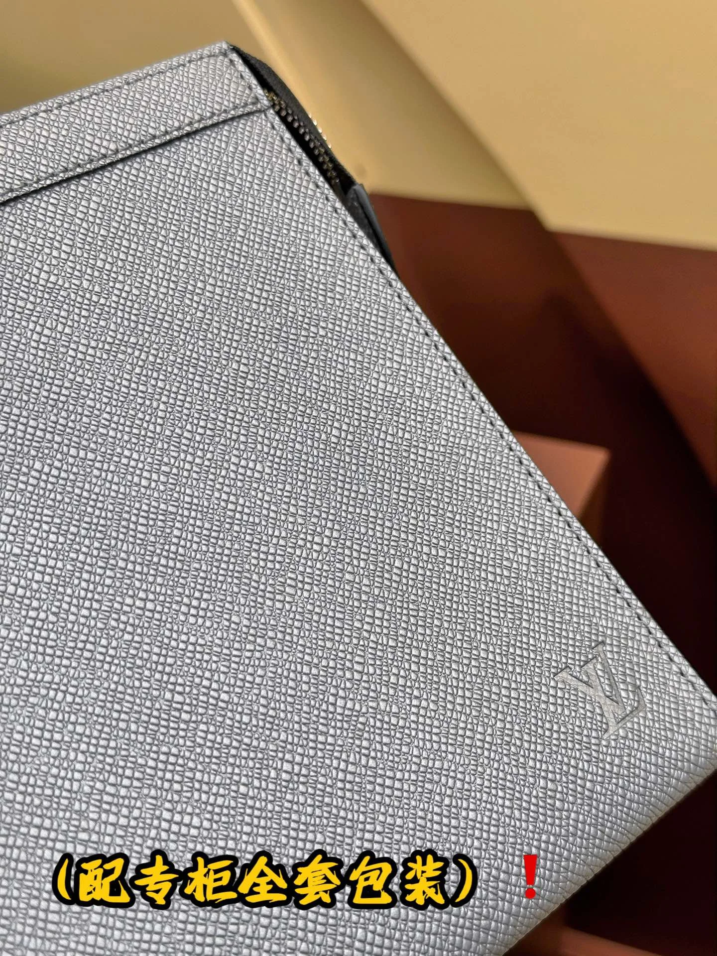 Official Louis Vuitton Clutch Bags