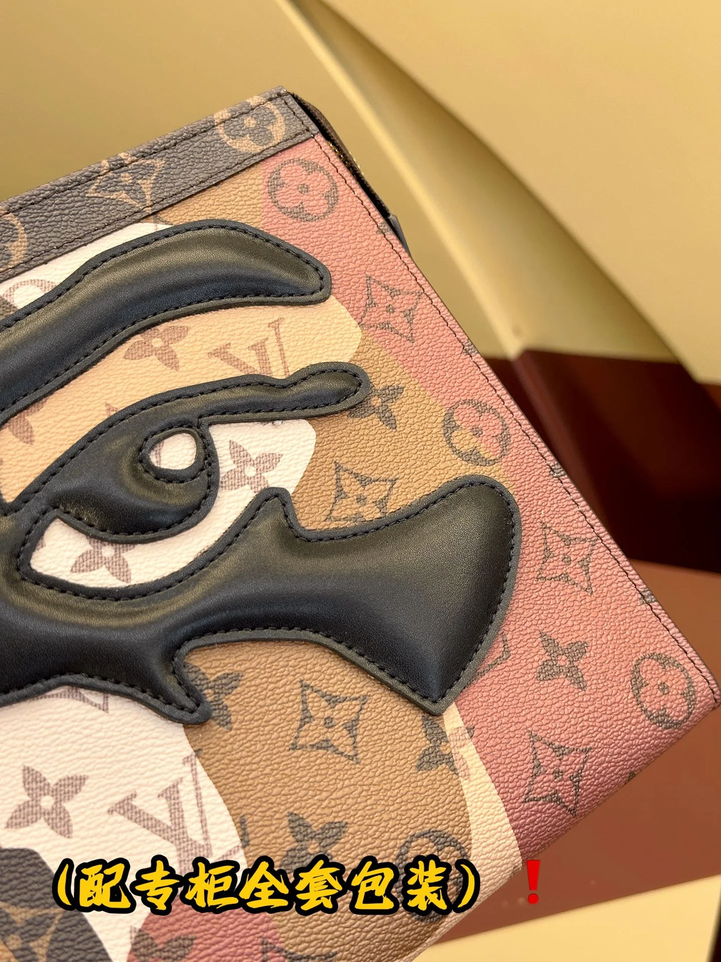 Reasonably priced Louis Vuitton Clutch Bags