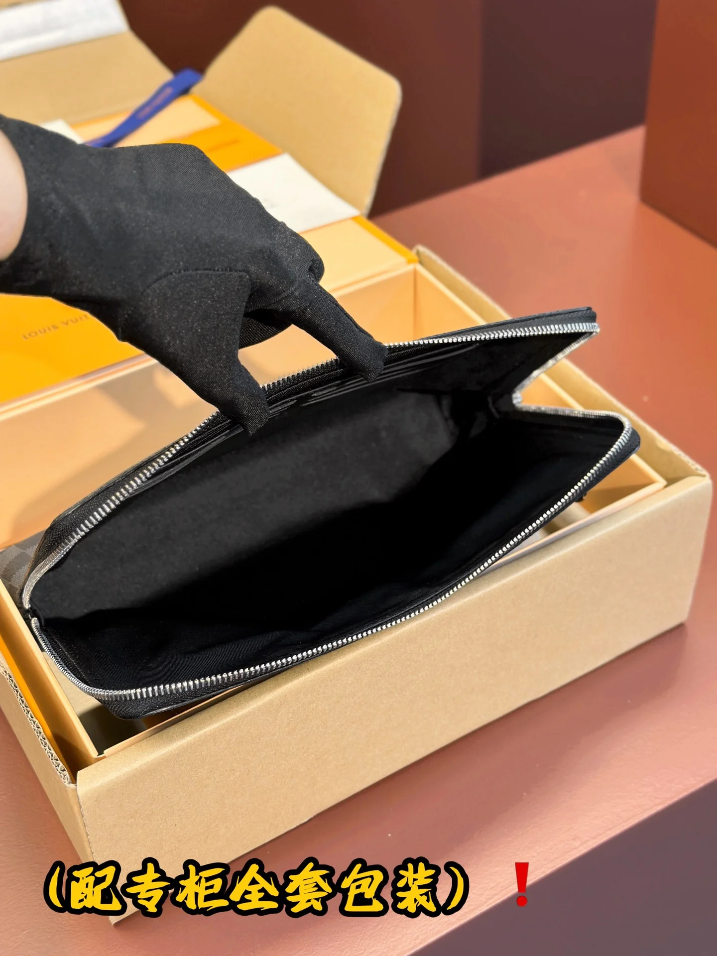 Top match Louis Vuitton Clutch Bags