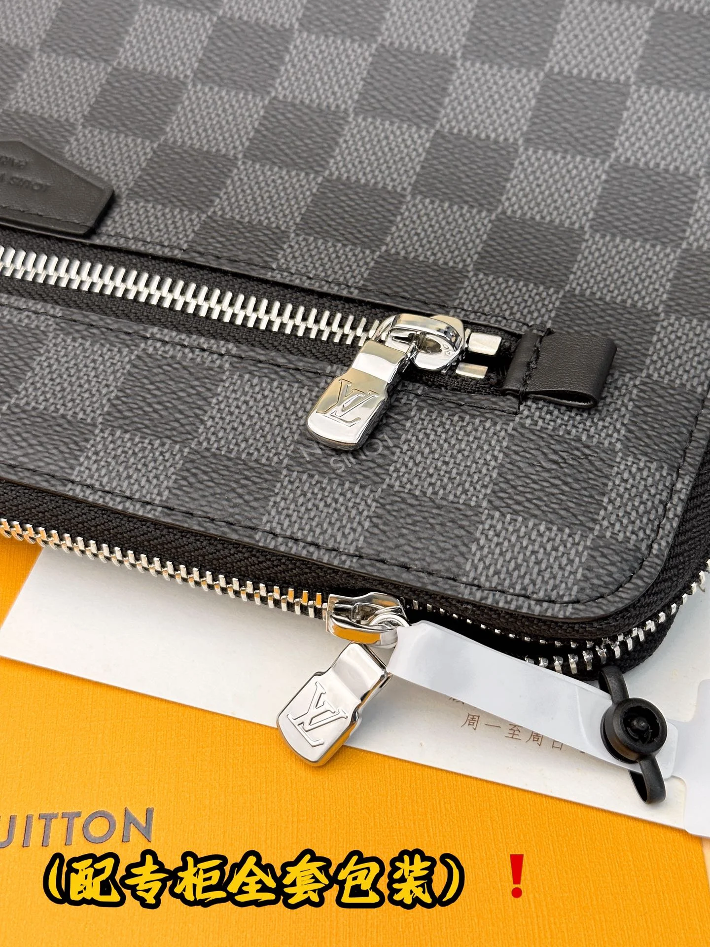 Top match Louis Vuitton Clutch Bags