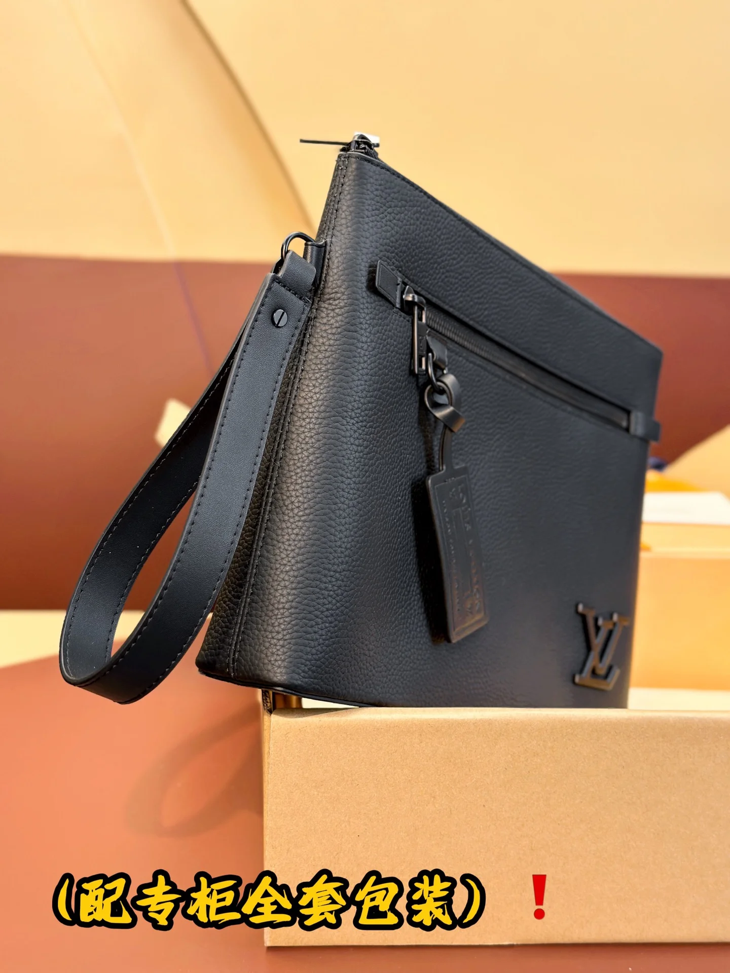 High accuracy Louis Vuitton Clutch Bags