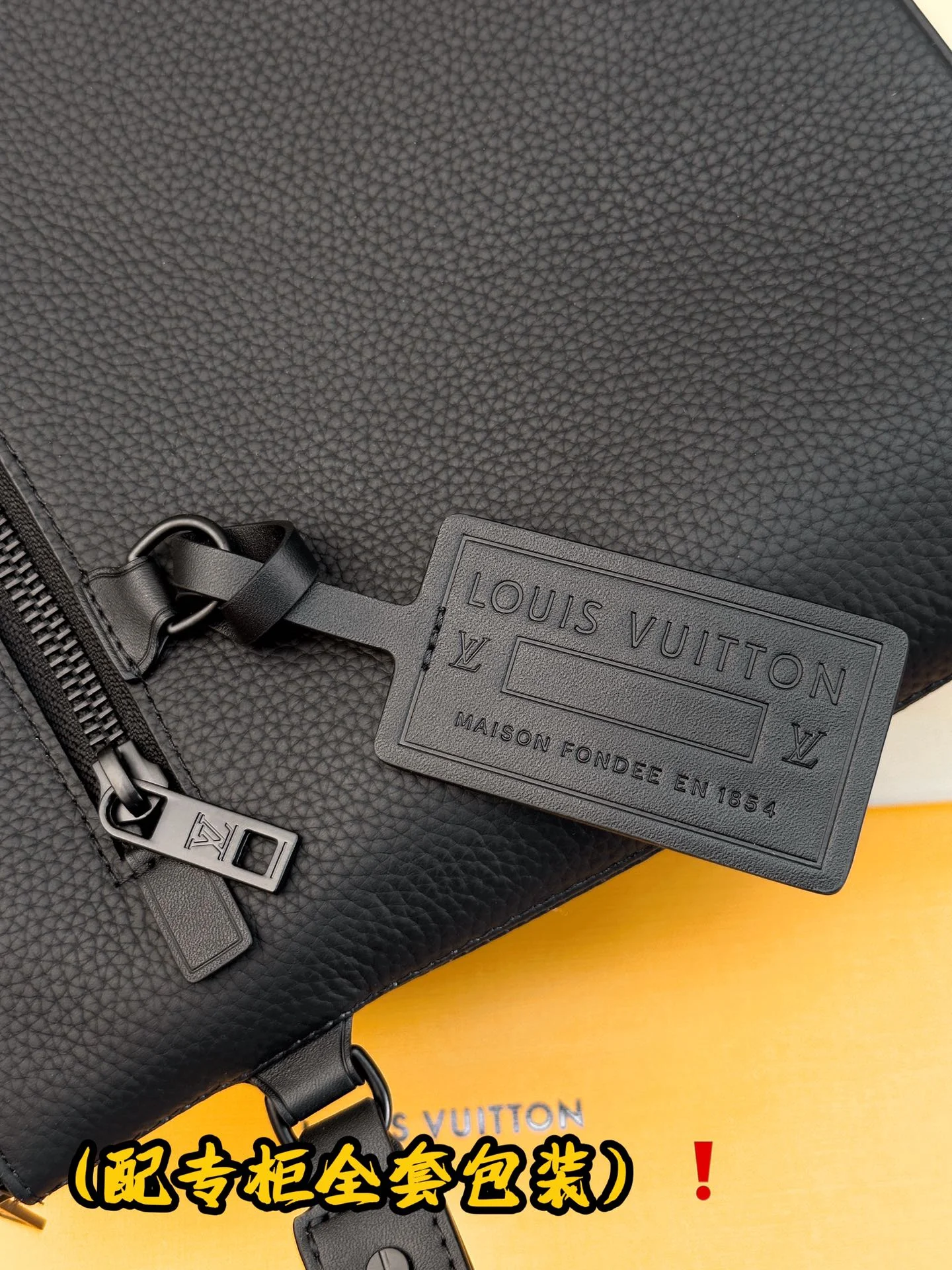 High accuracy Louis Vuitton Clutch Bags