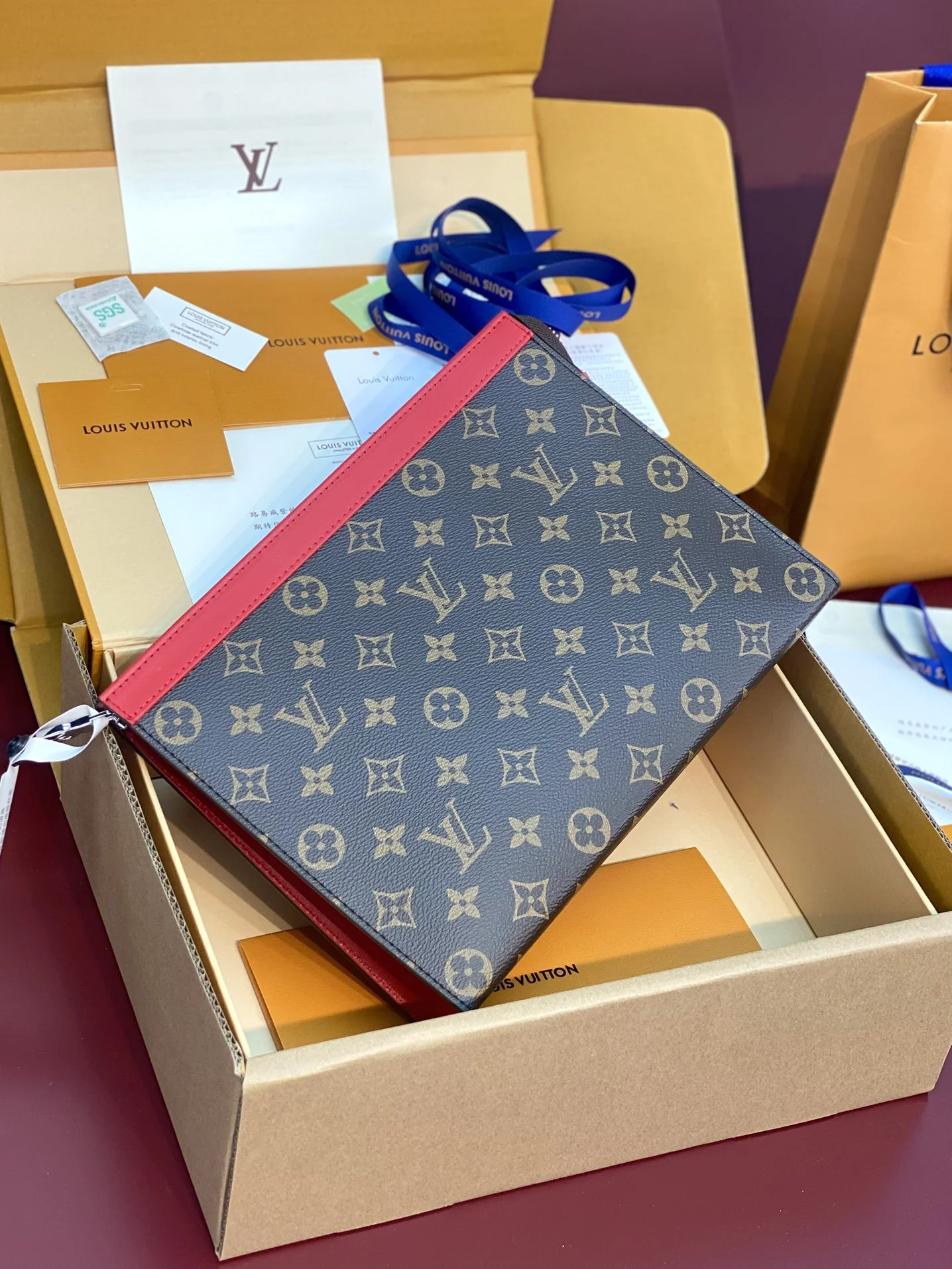 Bargain Louis Vuitton Clutch Bags