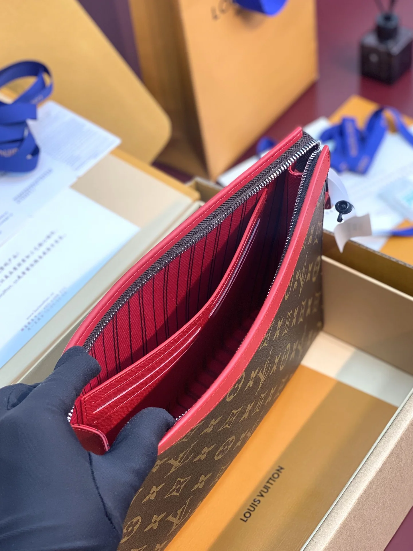 Bargain Louis Vuitton Clutch Bags