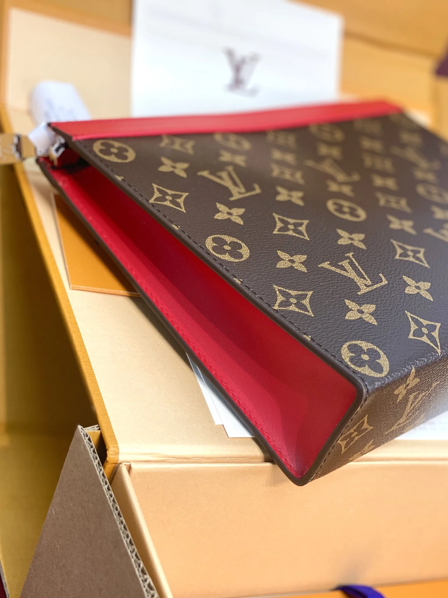 Bargain Louis Vuitton Clutch Bags