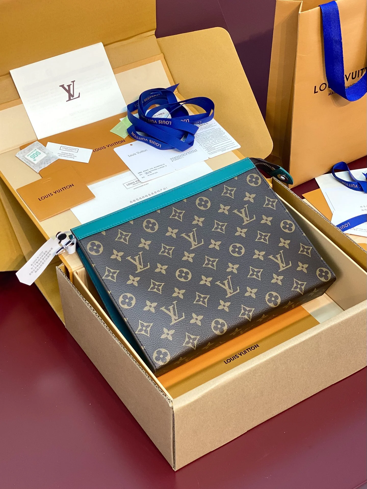 Louis Vuitton Clutch Bags
