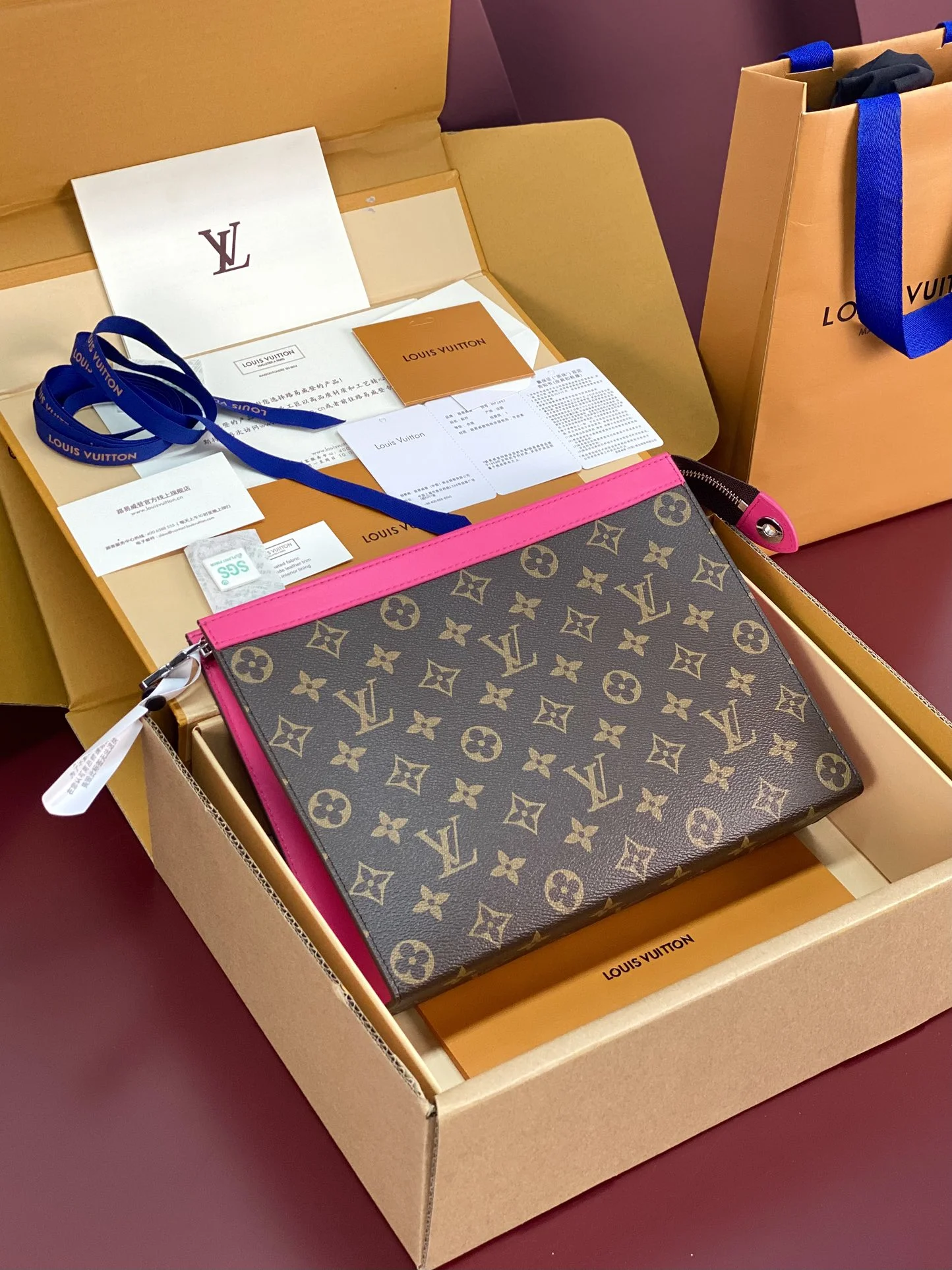 Louis Vuitton Clutch Bags