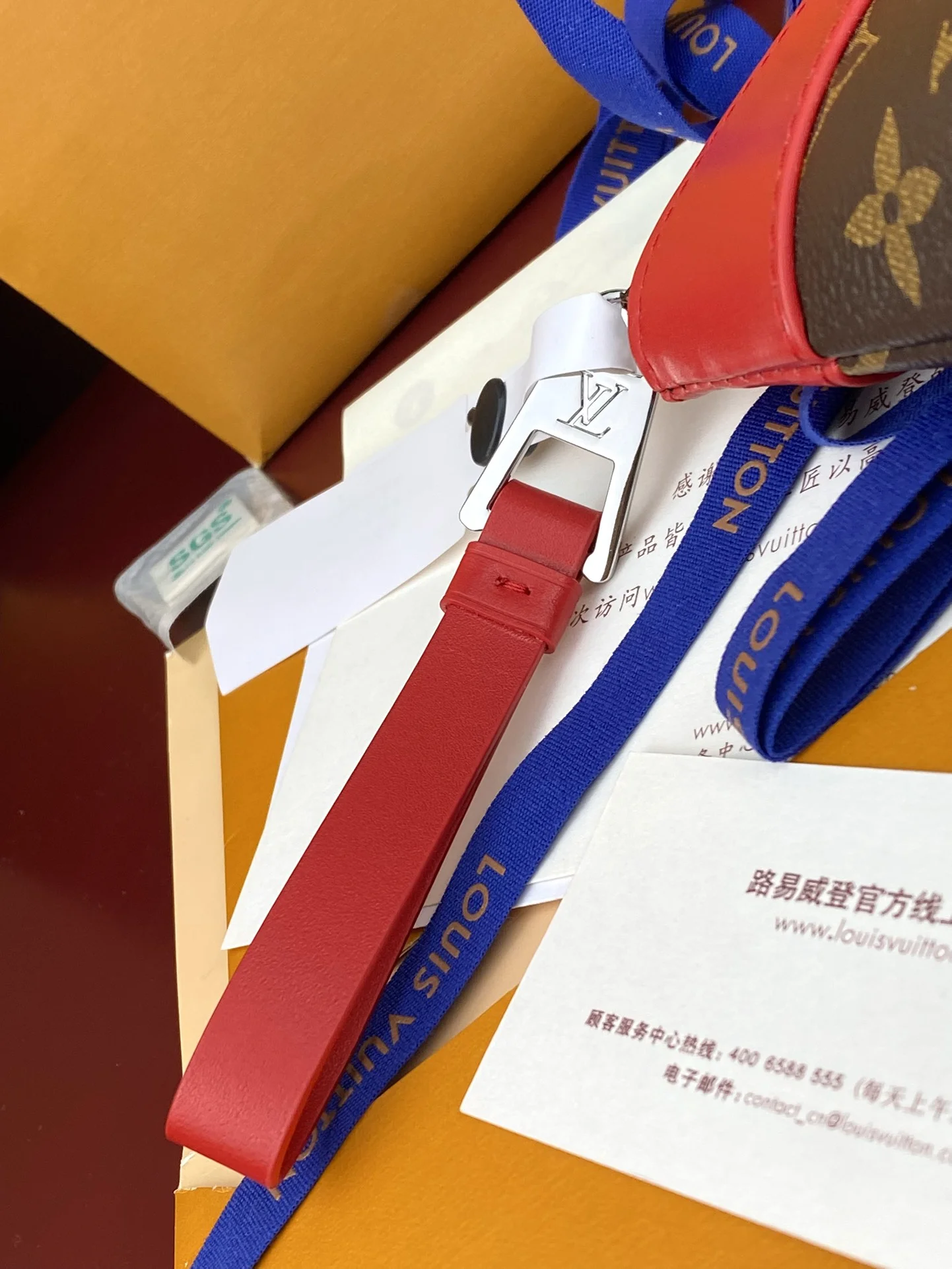 Bargain Louis Vuitton Clutch Bags