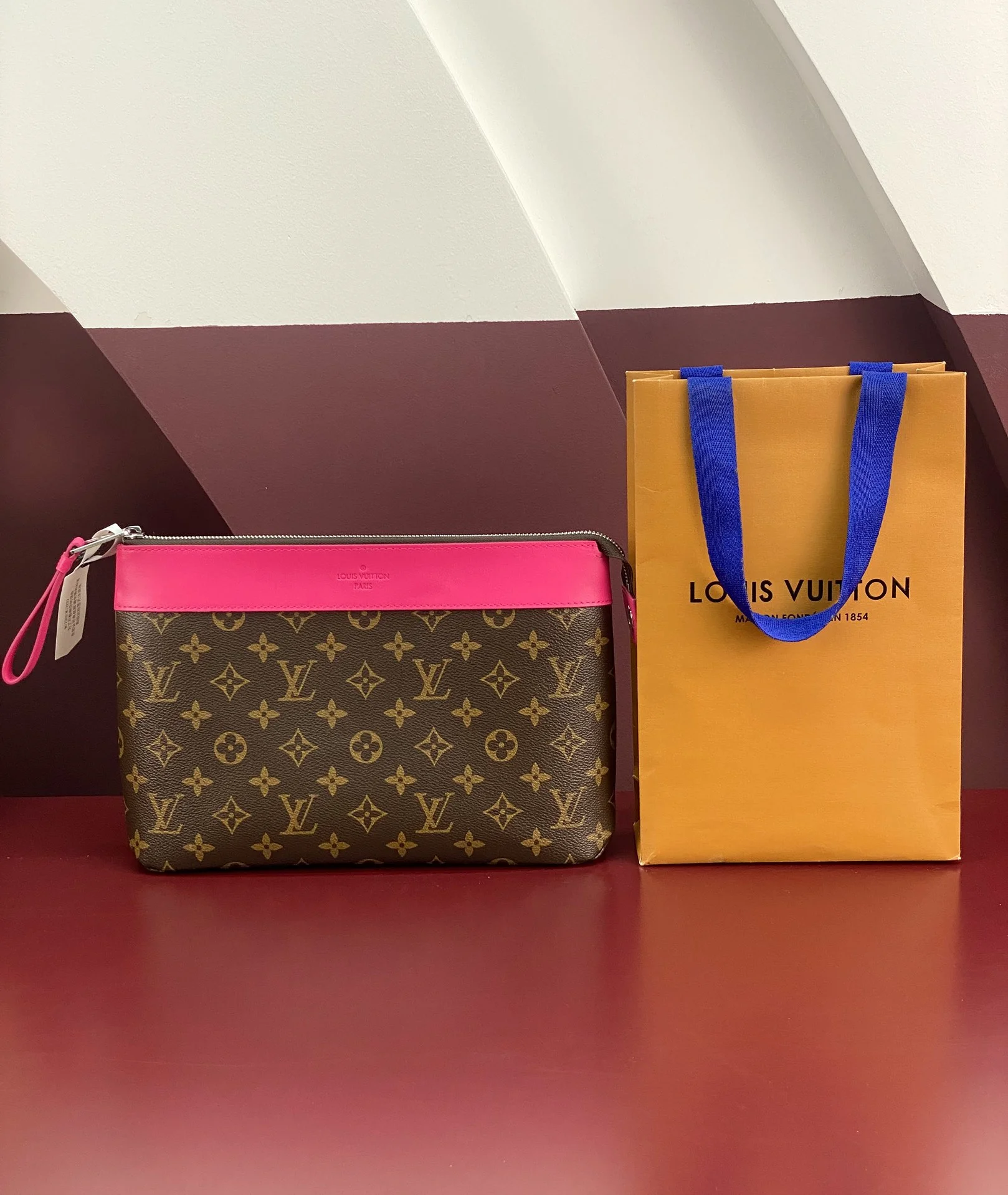 Factory-made Louis Vuitton Clutch Bags