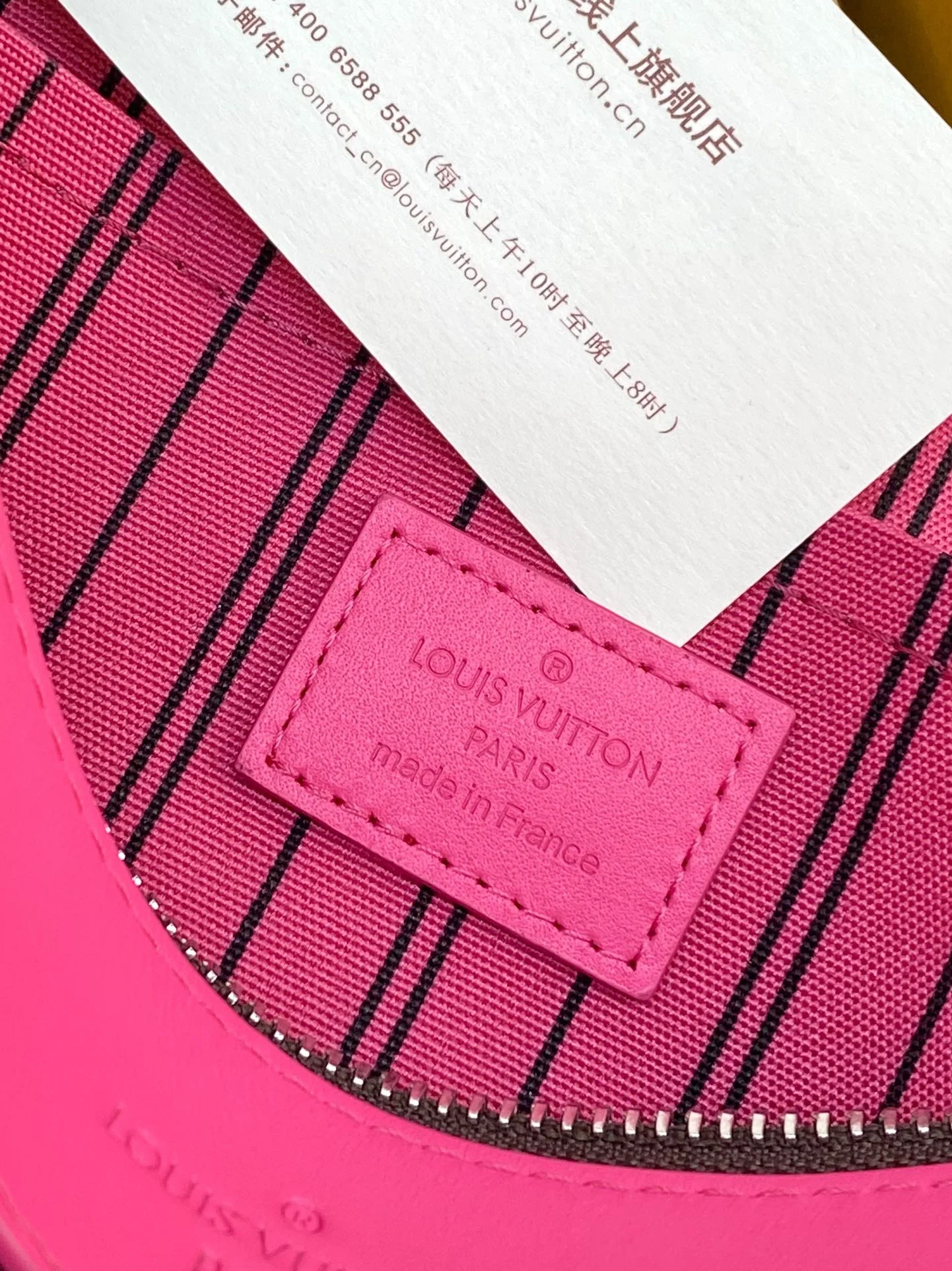 Factory-made Louis Vuitton Clutch Bags